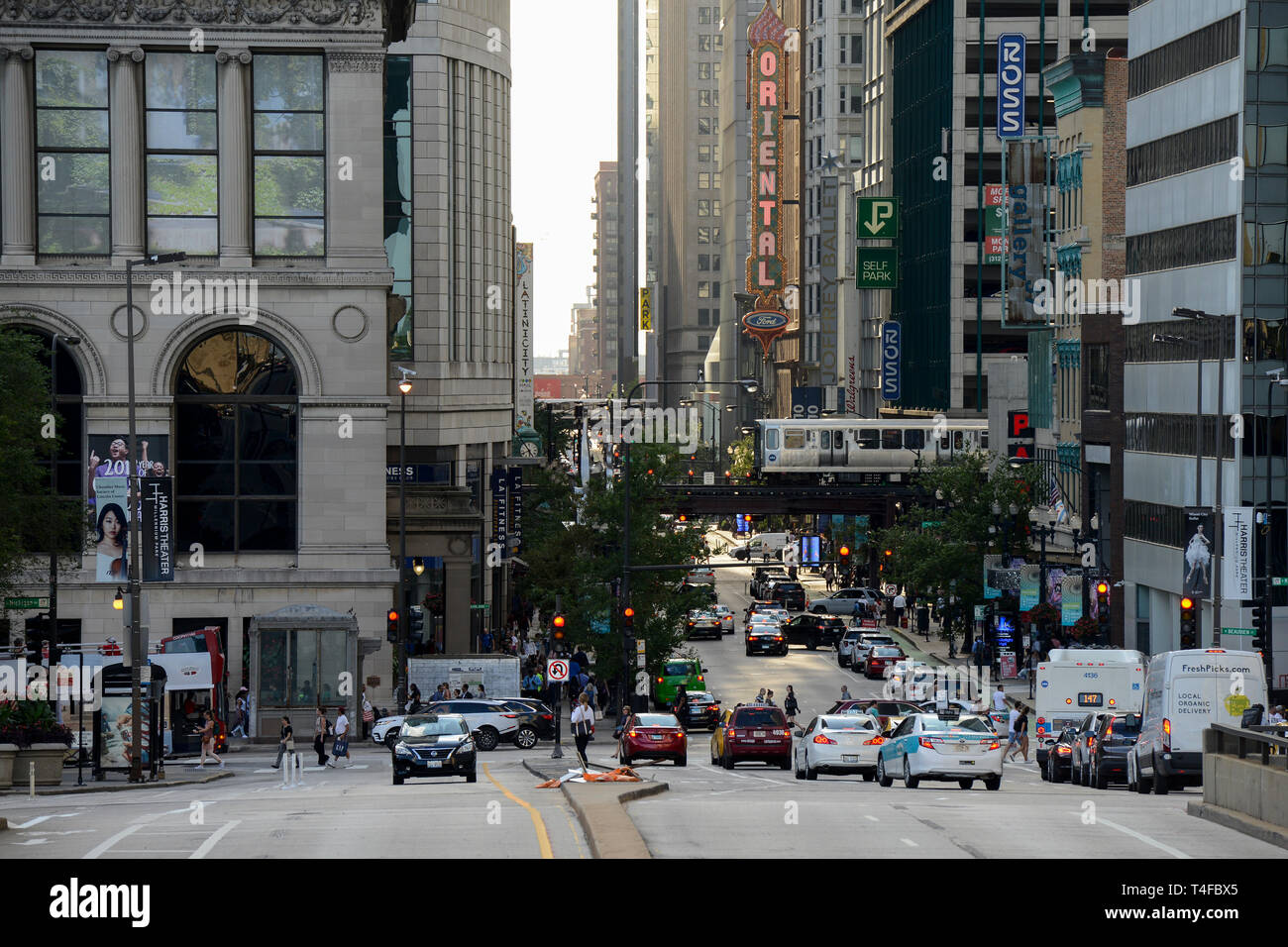 USA Chicago, down town, traffic and CTA subway train at Michigan Avenue ...