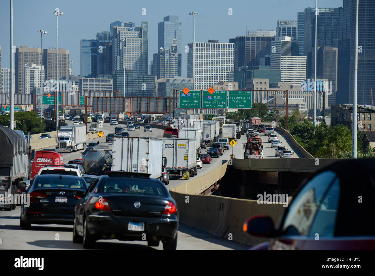 Highway blocked hi-res stock photography and images - Alamy