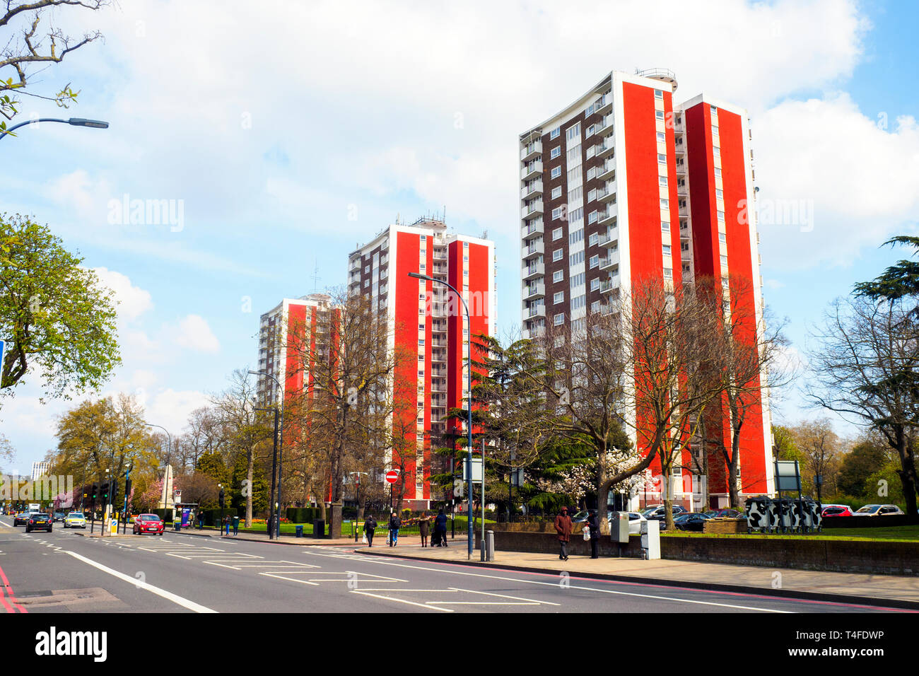 Lewisham High street and the Estate tower blocks in Lewisham Park ...