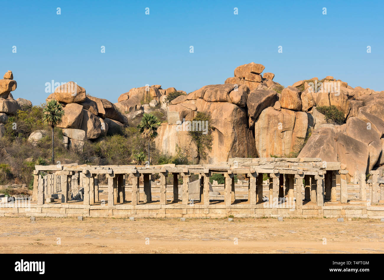Hampi bazaar street hi-res stock photography and images - Alamy