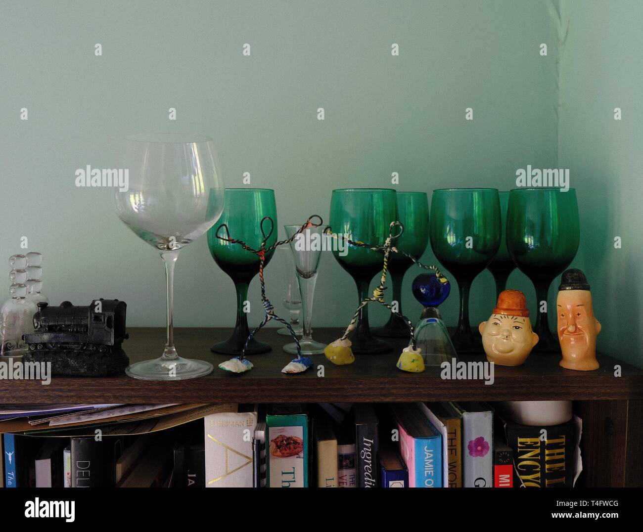 Still life with a book hi-res stock photography and images - Alamy