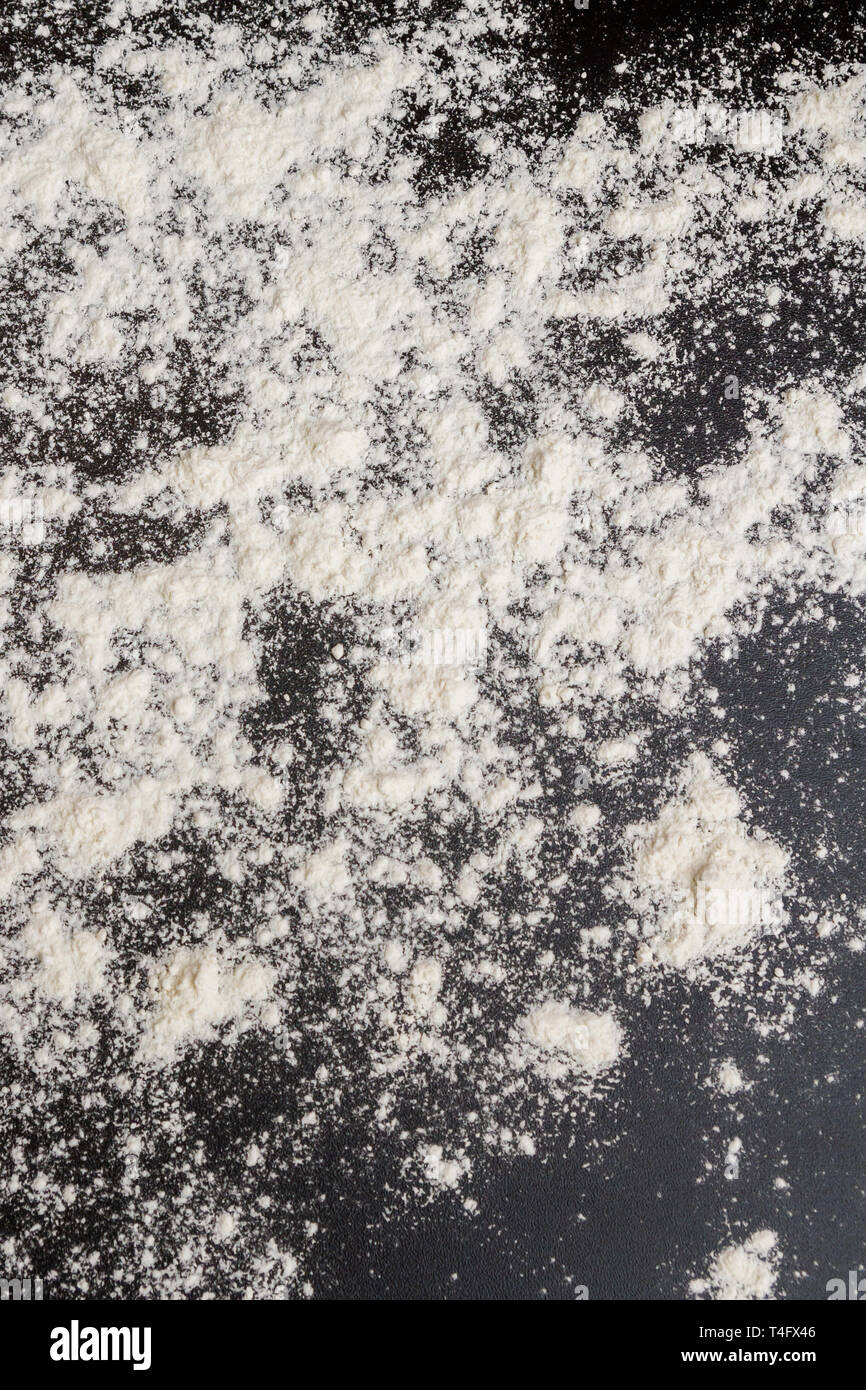 Poured flour hi-res stock photography and images - Alamy