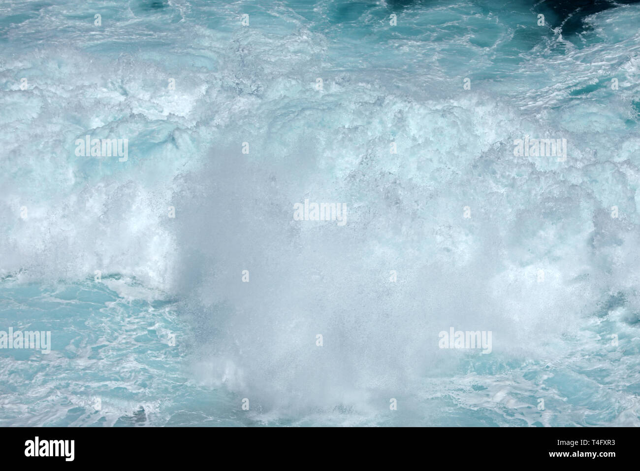 Sea Ocean Sea water with different water colours Stock Photo - Alamy