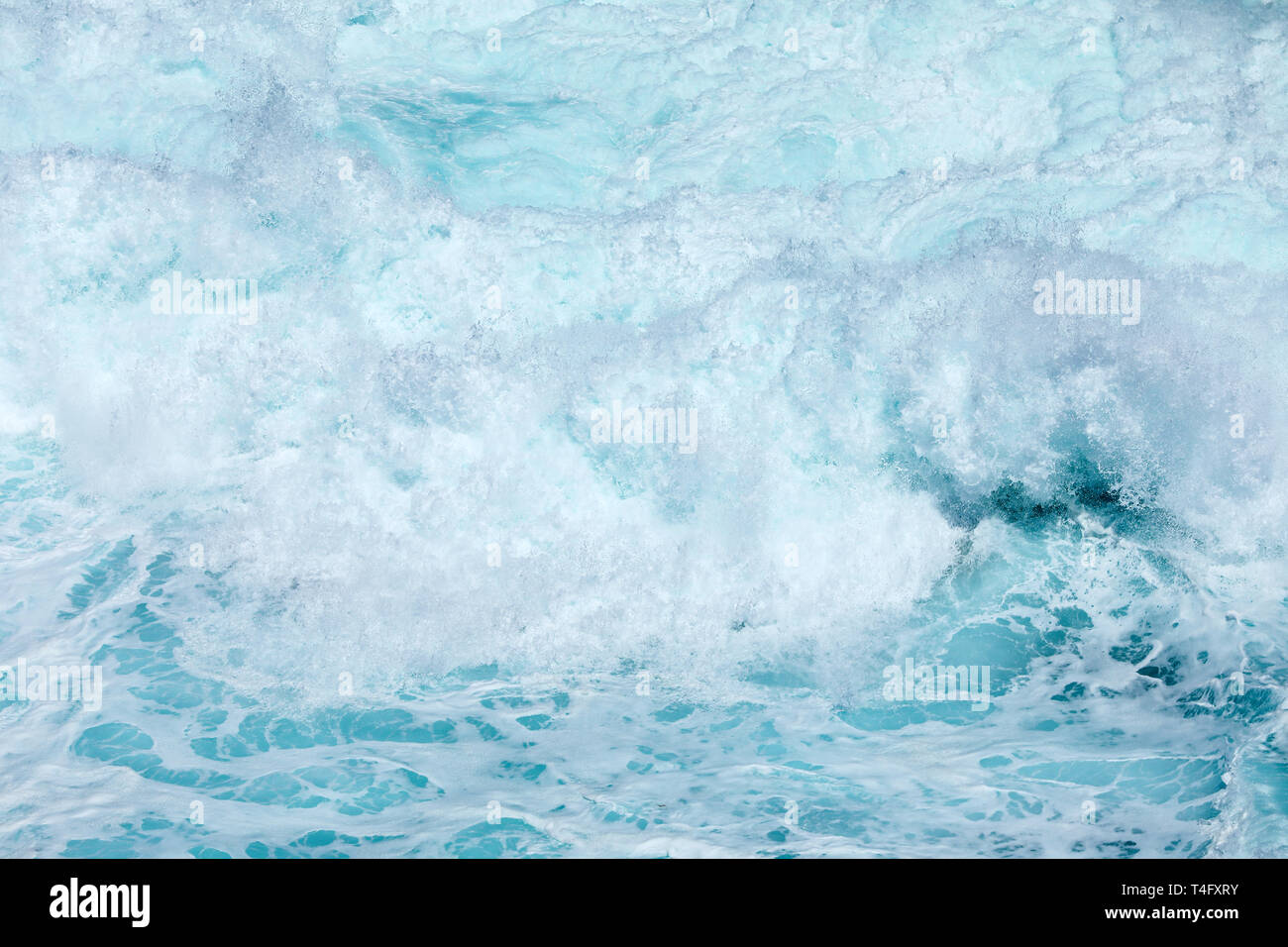 Sea Ocean Sea water with different water colours Stock Photo - Alamy