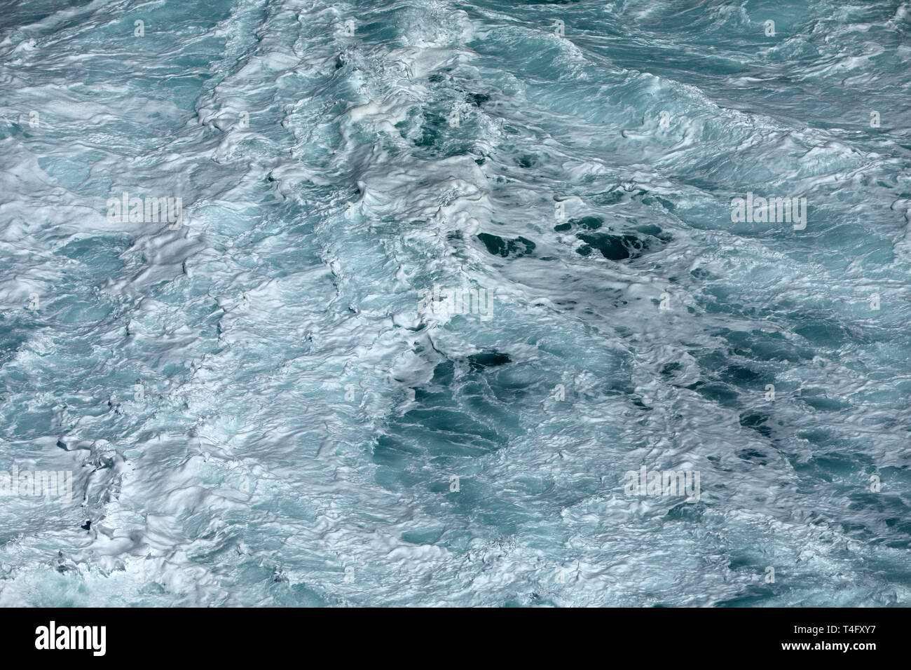 Sea Ocean Sea water with different water colours Stock Photo - Alamy