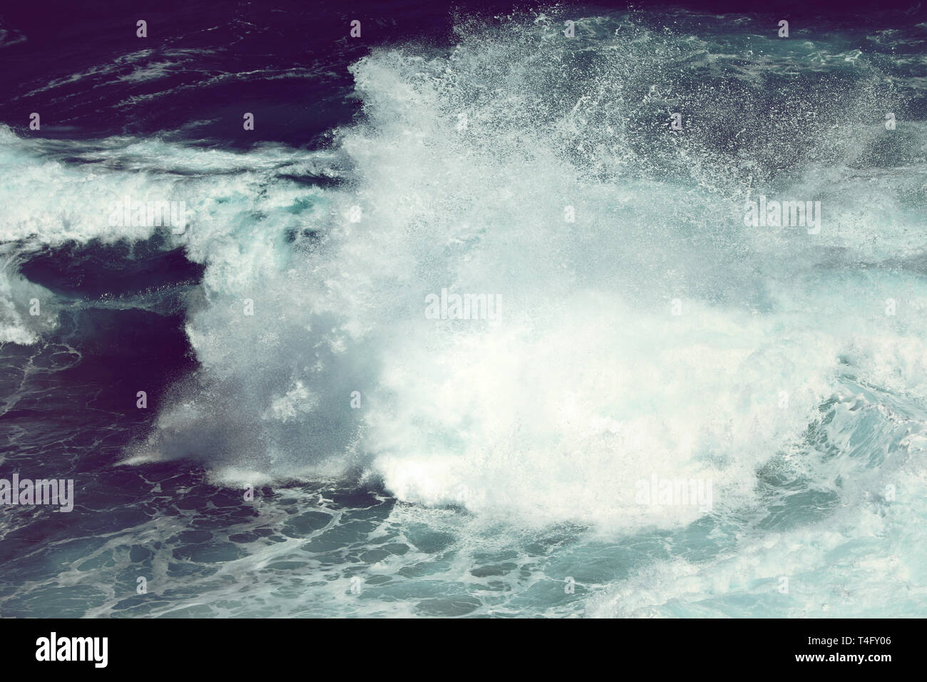 Sea Ocean Sea water with different water colours Stock Photo - Alamy
