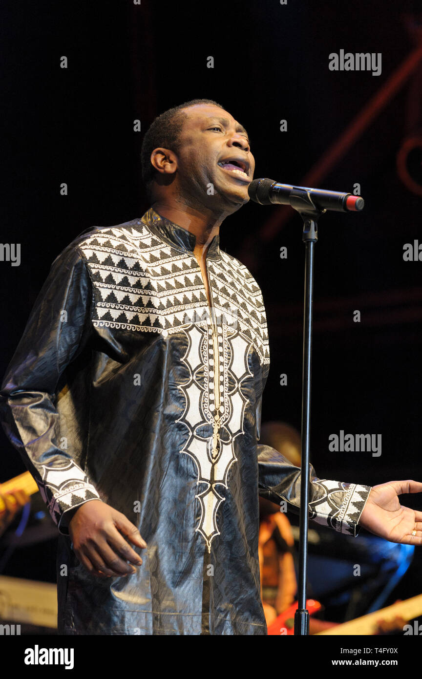 Youssou ndour hi-res stock photography and images - Alamy