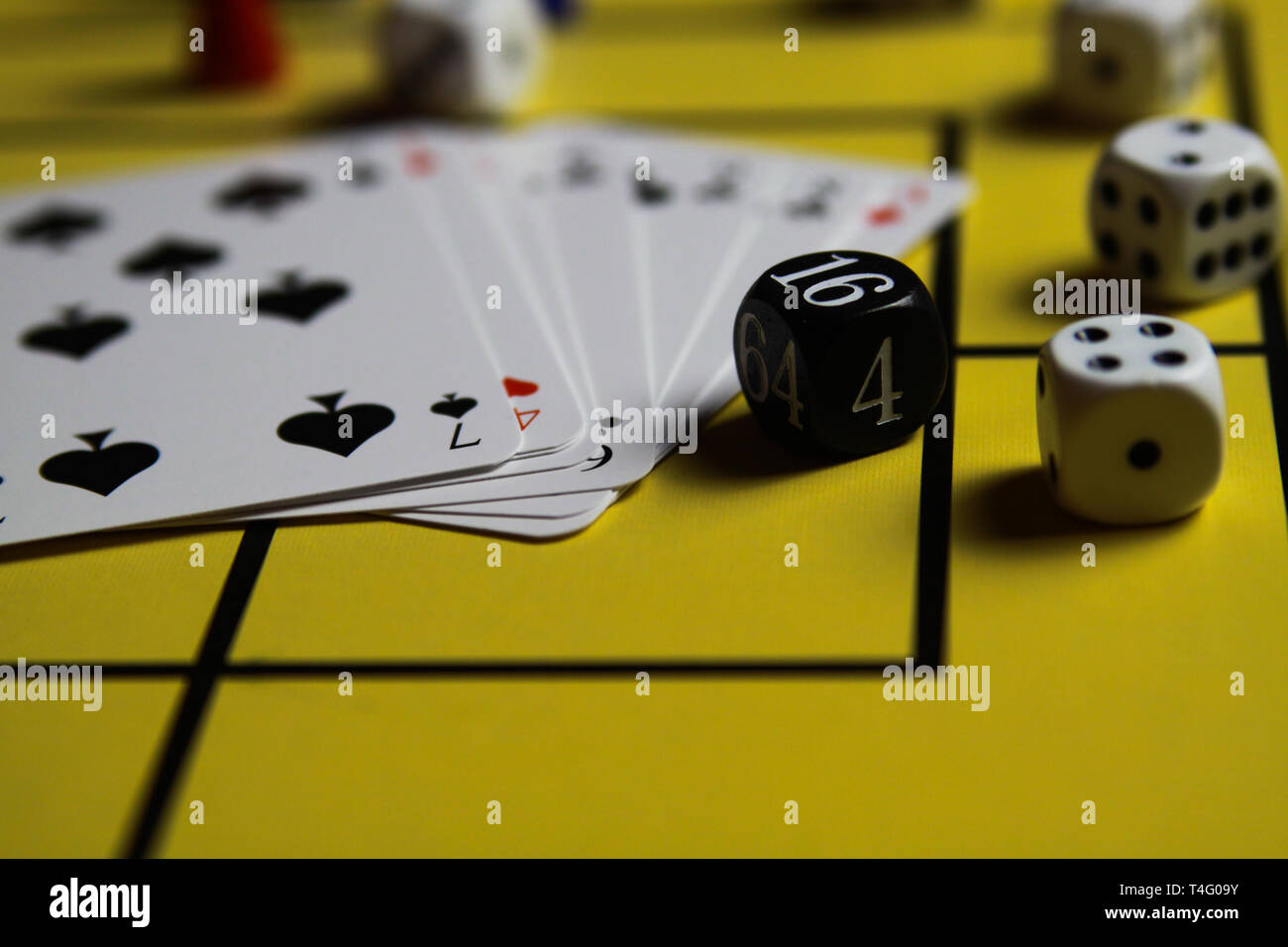 Ply cards hi-res stock photography and images - Alamy