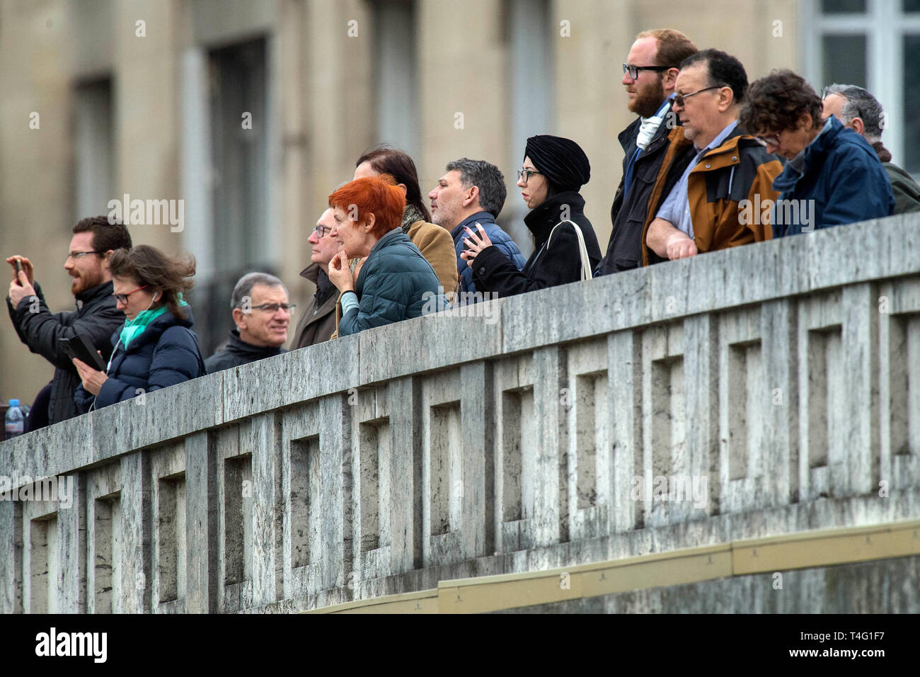 Destroyed bridge paris hi-res stock photography and images - Alamy