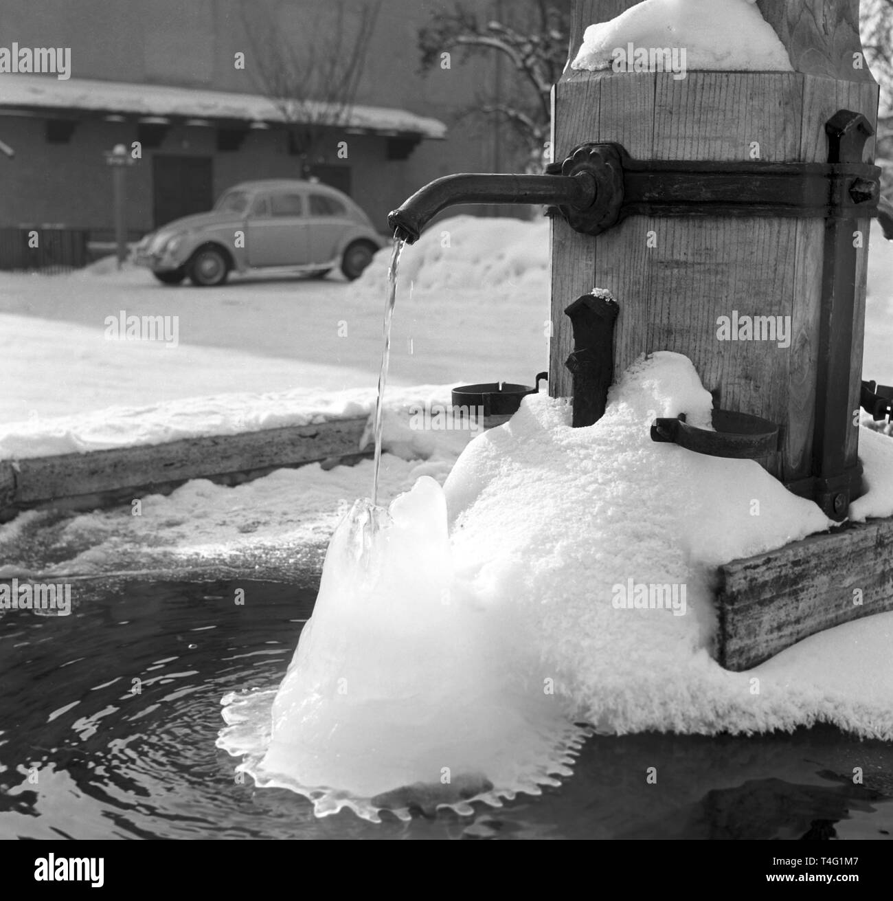 Shaped ice Black and White Stock Photos & Images - Alamy
