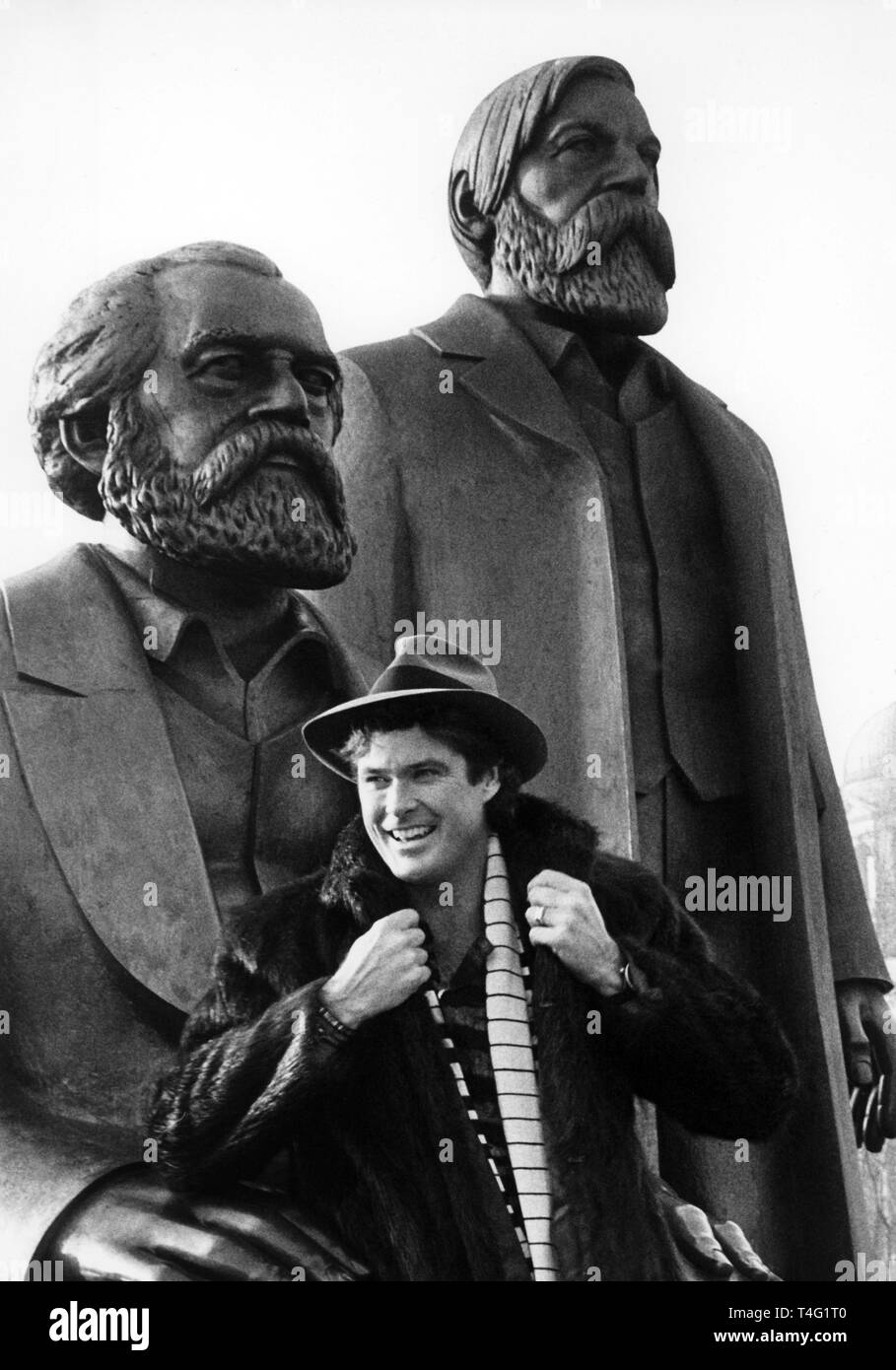 The American singer and actor David Hasselhoff stands in front of the ...