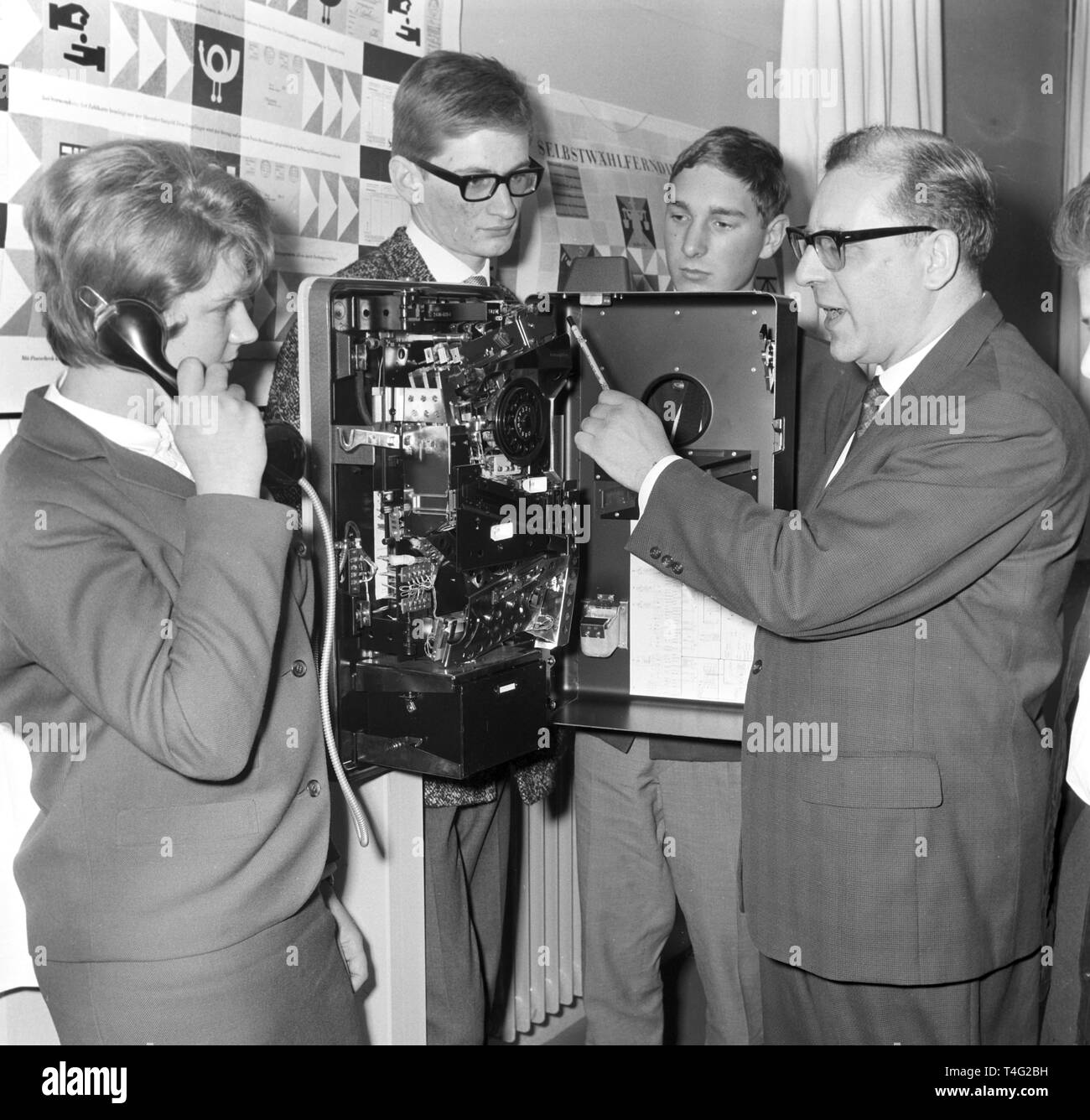 Direct distance dialing hi-res stock photography and images - Alamy