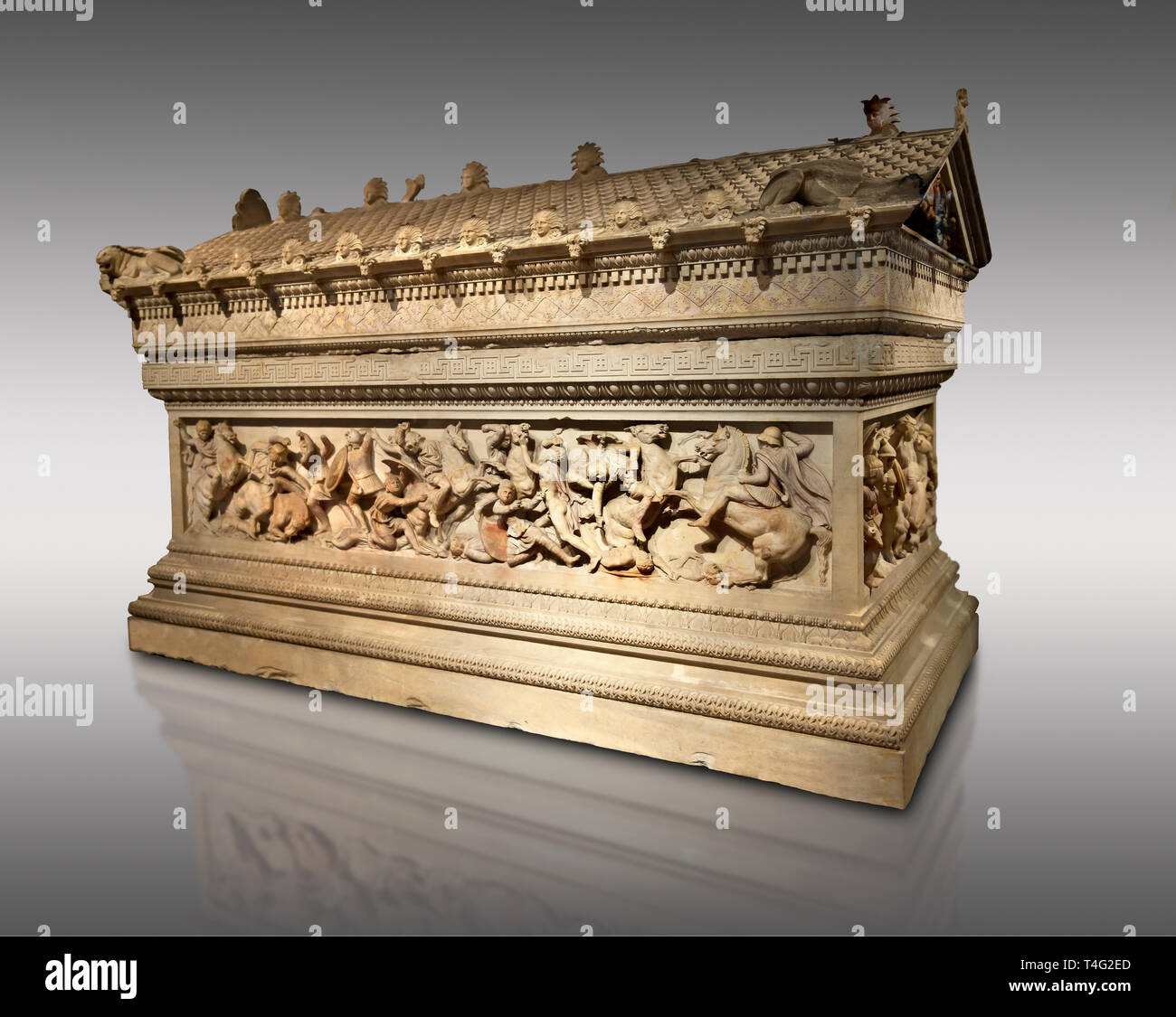 Ancient greek columned sarcophagus hi-res stock photography and images ...