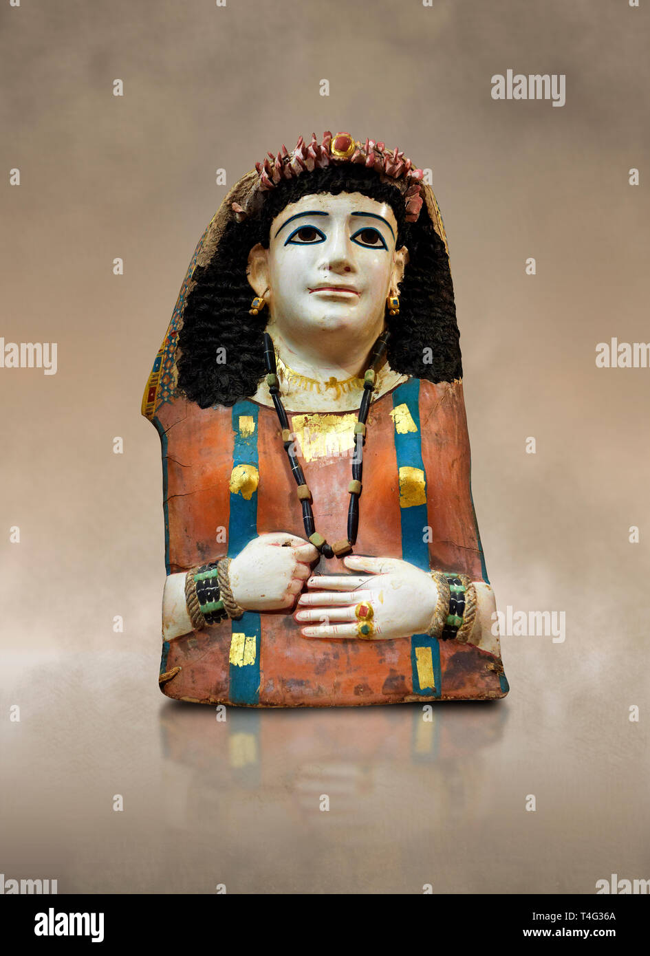 Early Roman mummy mask of a women from Egypt 1st century BC . Neues ...