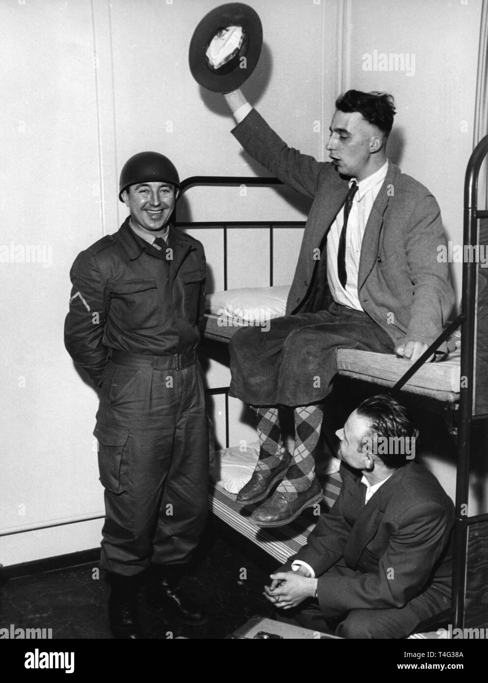 One of the first 500 soldiers of the newly founded German armed forces ...