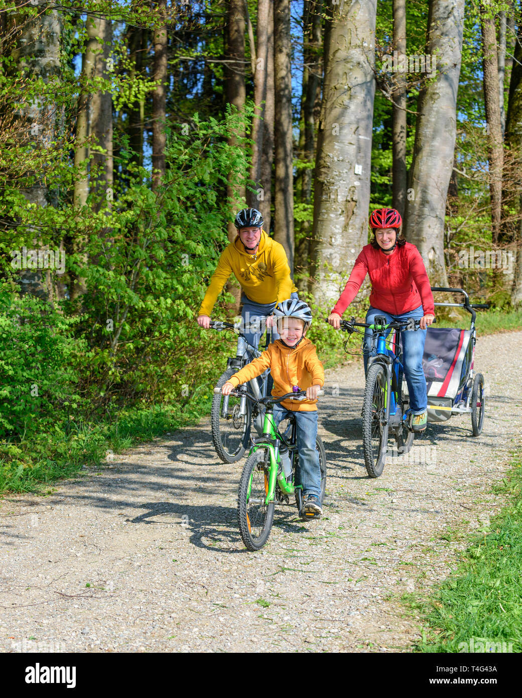 Out into the springtime nature with the bikes Stock Photo - Alamy