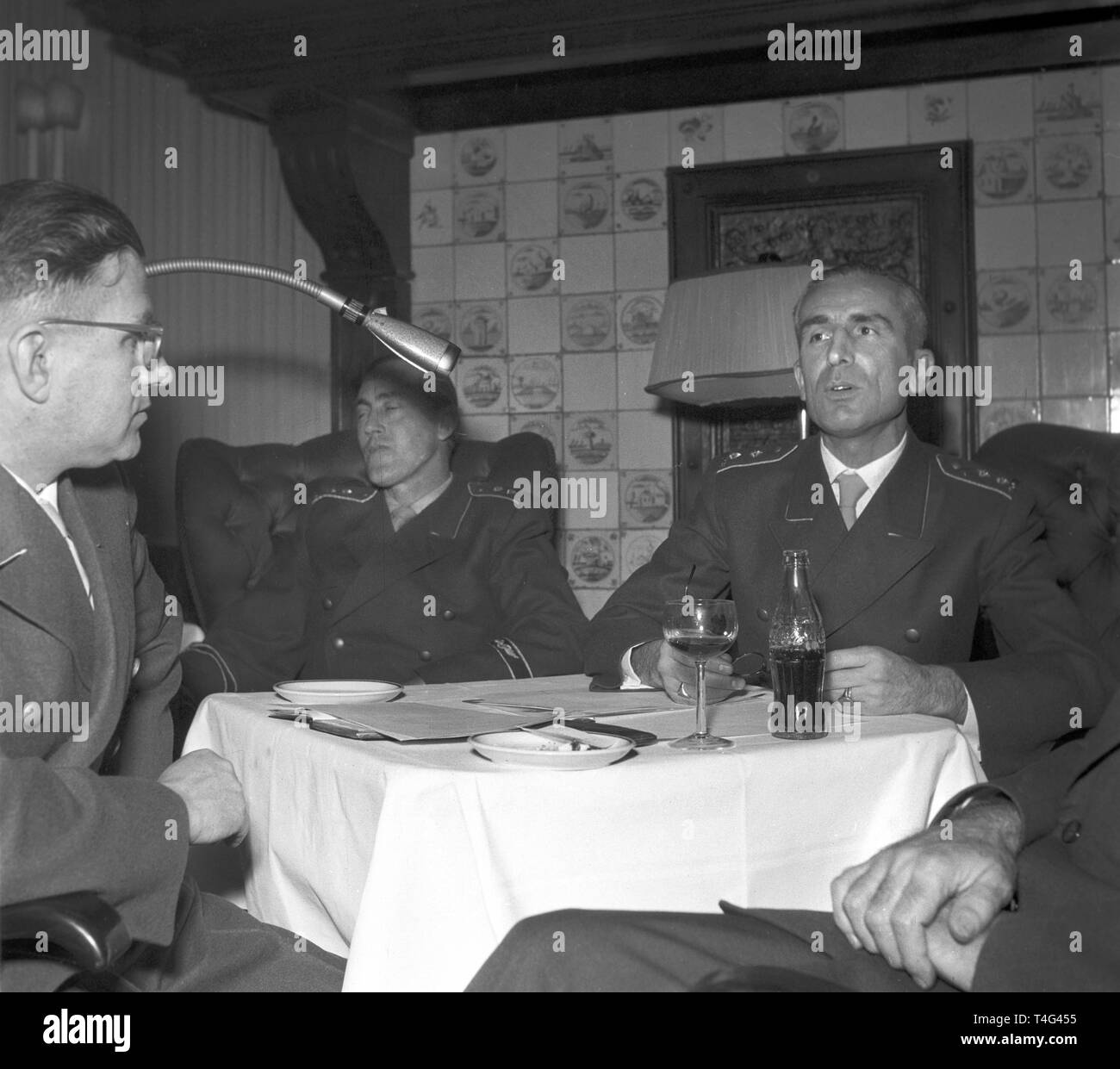 Coca cola worldwide Black and White Stock Photos & Images - Alamy