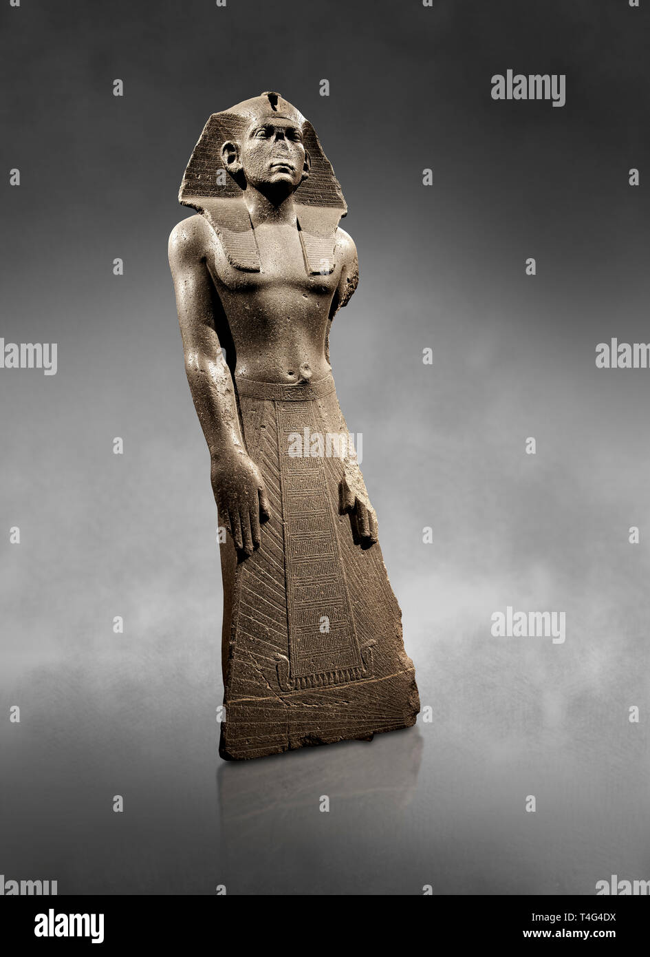 Statue of king amenemhet iii hi-res stock photography and images - Alamy