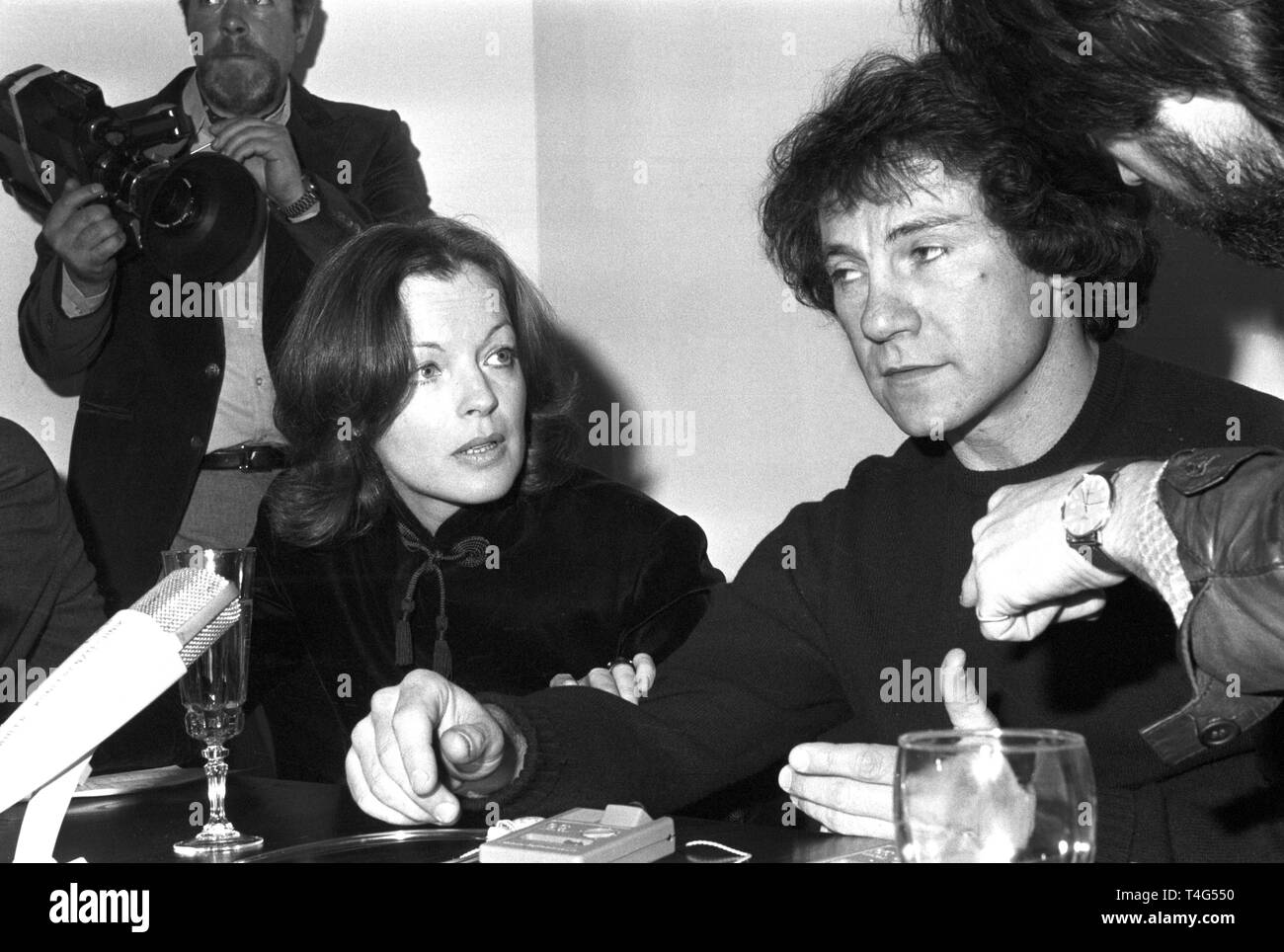 Press conference with actors Romy Schneider and Harvey Keitel at the ...