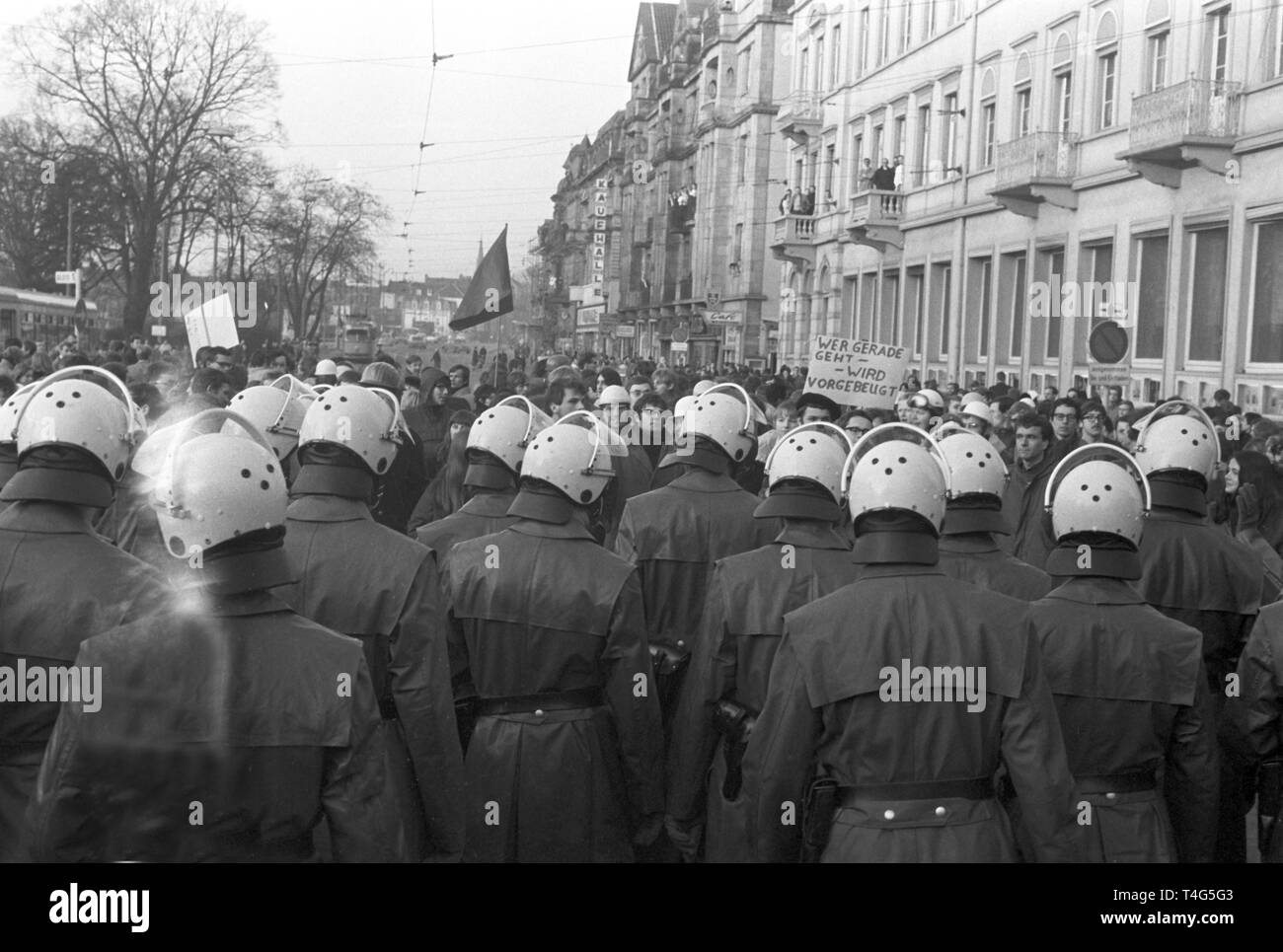 Several hundred students participate in a unauthorised demonstration on ...