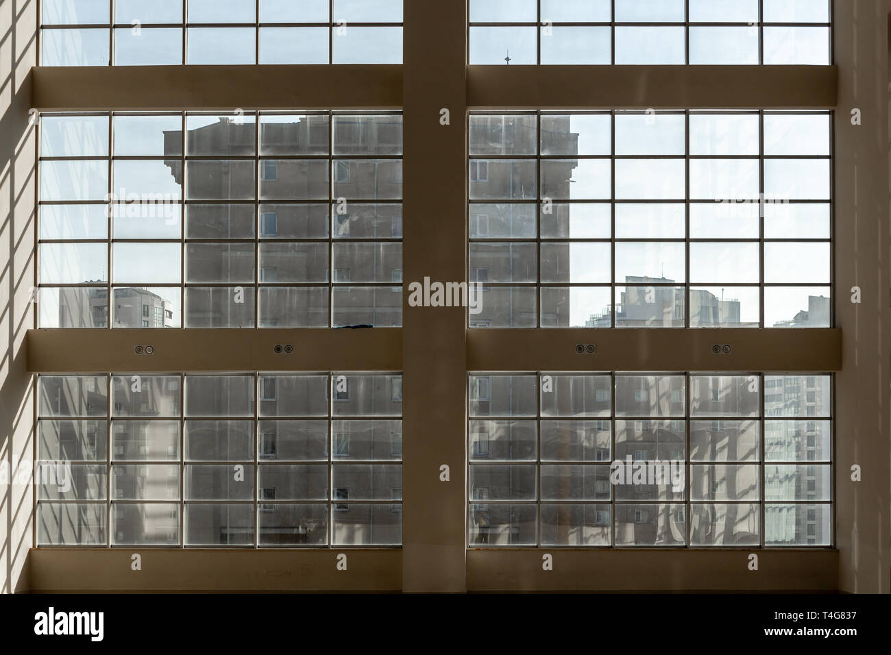 Commercial building brick wall hi-res stock photography and images - Alamy