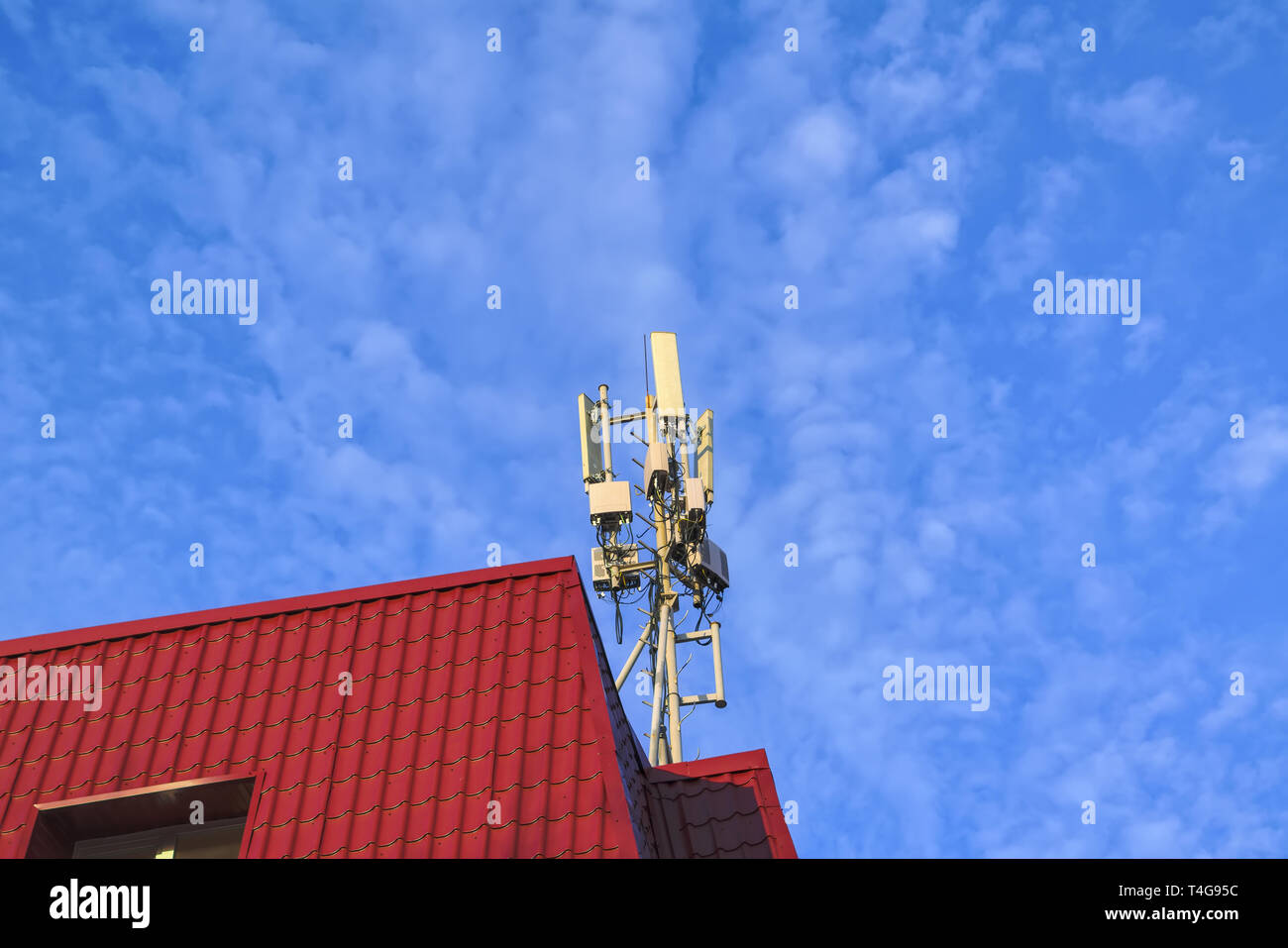 Micro tower wave hi-res stock photography and images - Alamy