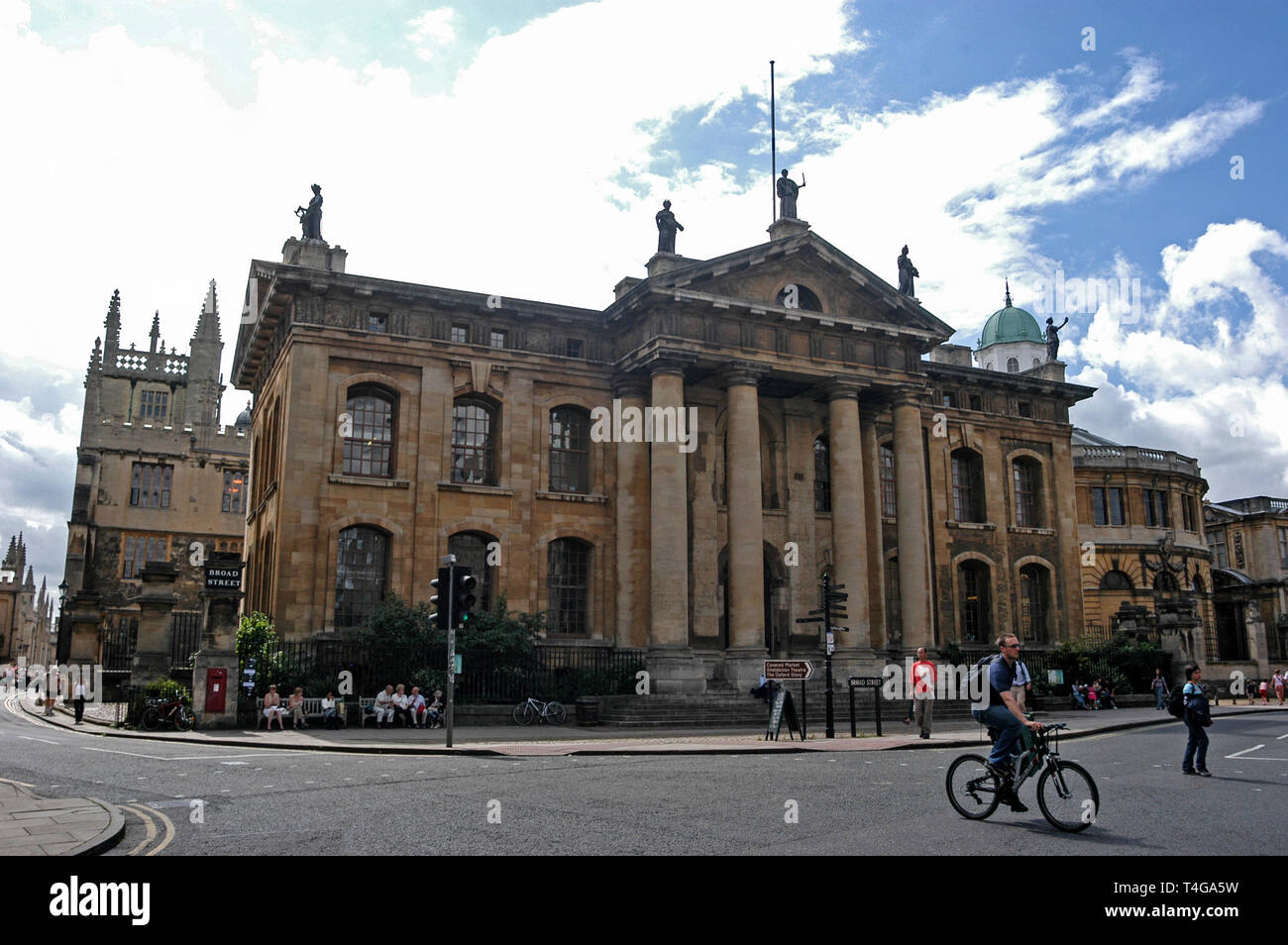 Oxon oxfordshire university building hi-res stock photography and ...