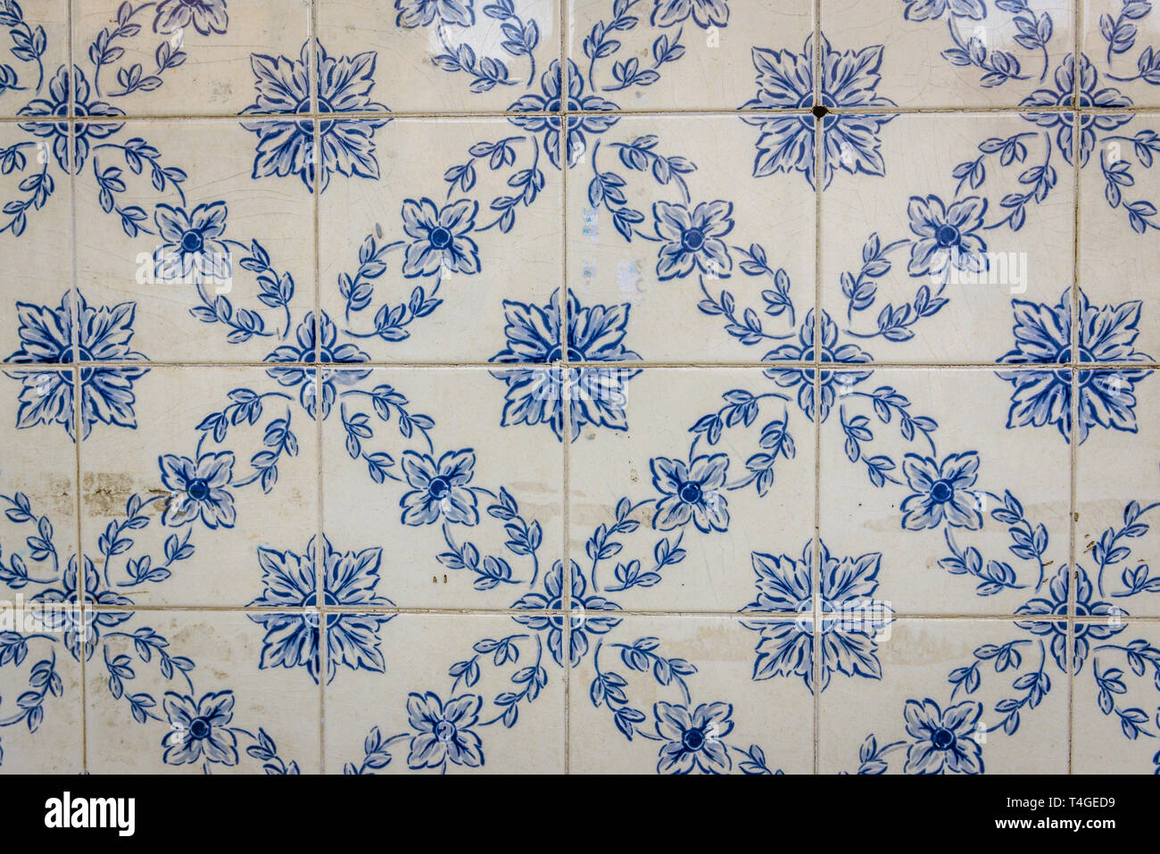 Tenement tiles hi-res stock photography and images - Alamy