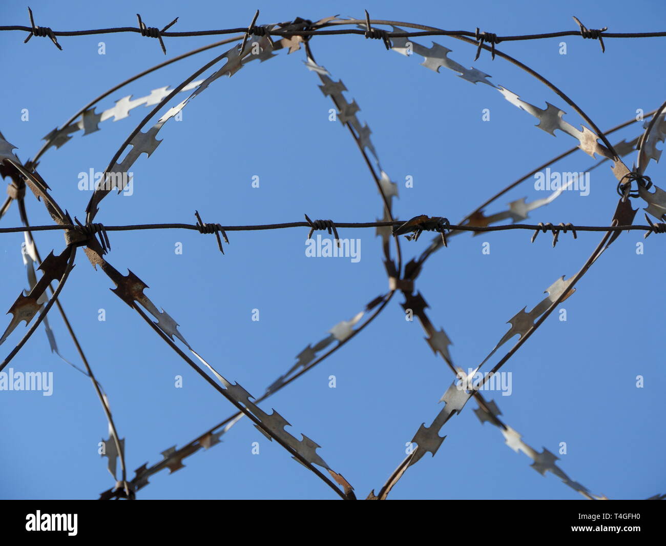 Razor in war hi-res stock photography and images - Alamy