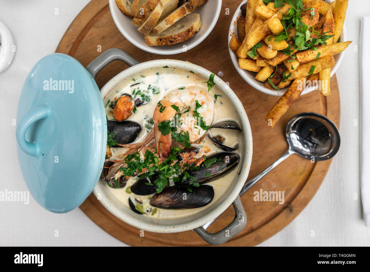 creamy mussel soup Stock Photo - Alamy