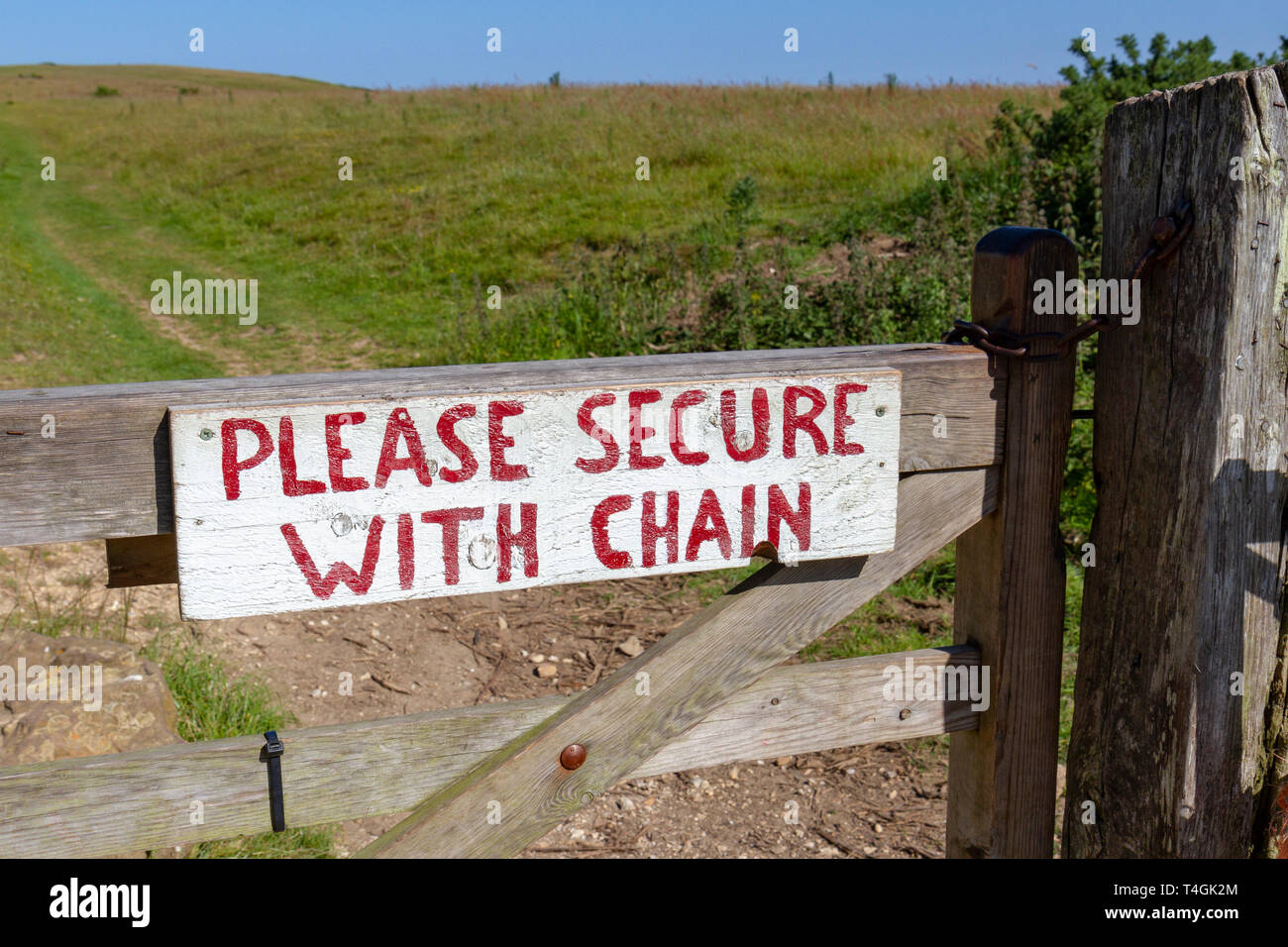Secure gate hi-res stock photography and images - Alamy