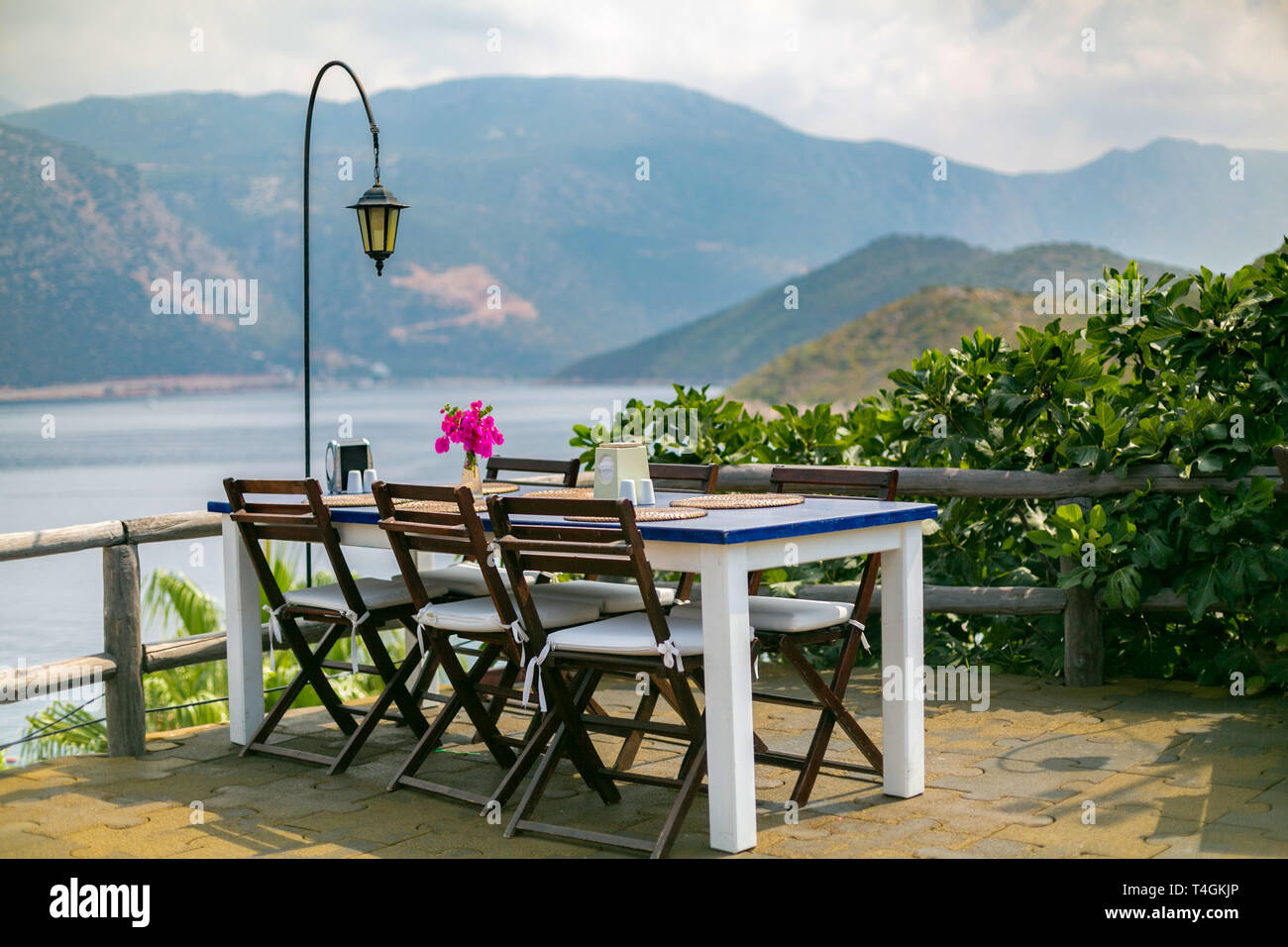Open air dining hi-res stock photography and images - Alamy