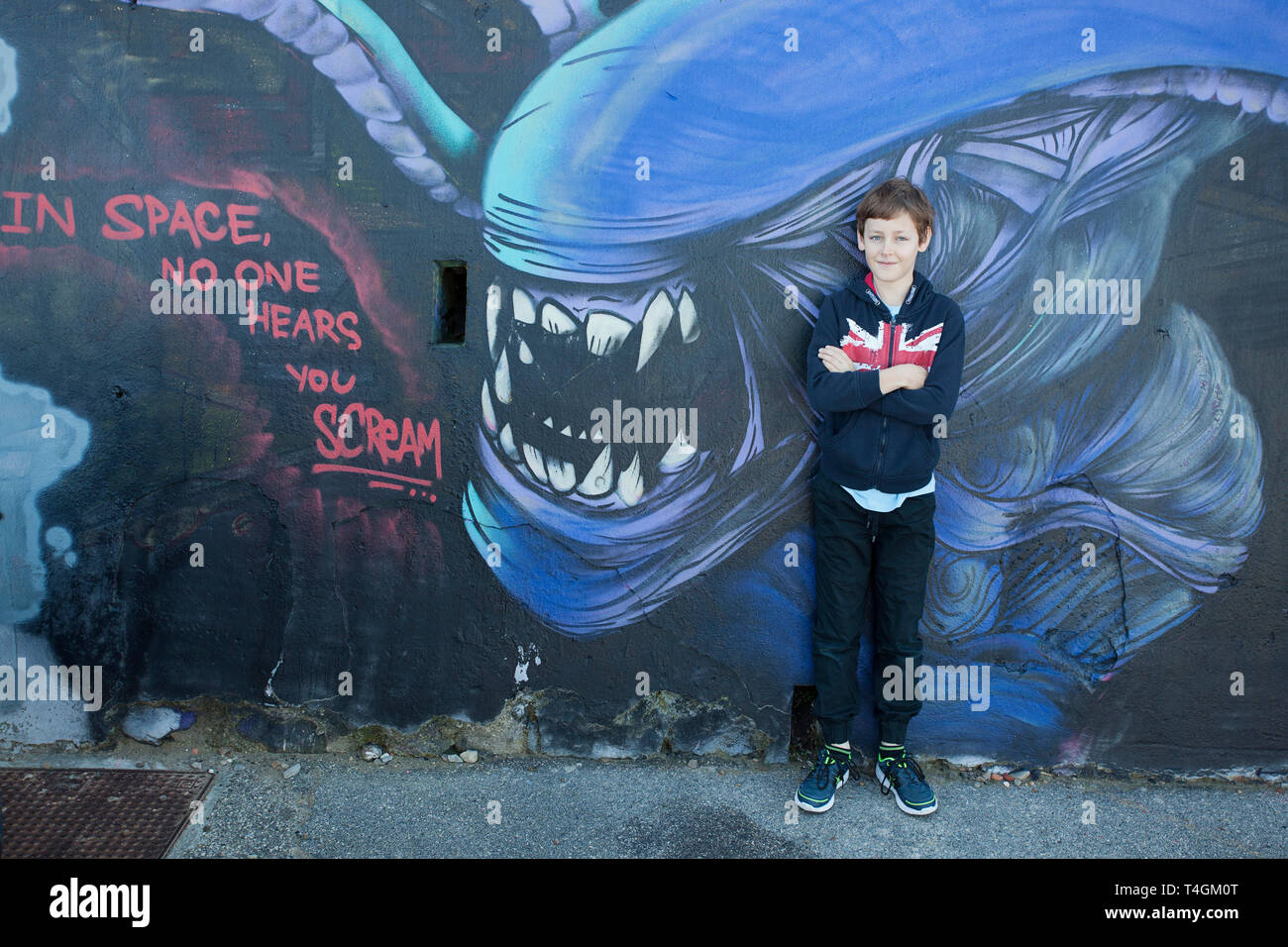 Alien arms hi-res stock photography and images - Alamy