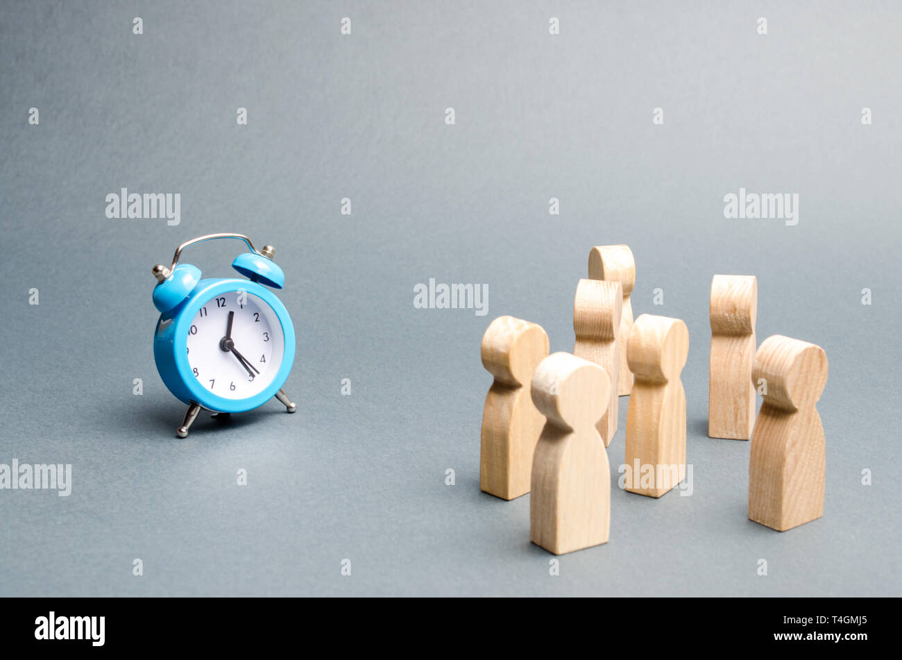 Limited work hours hi-res stock photography and images - Alamy