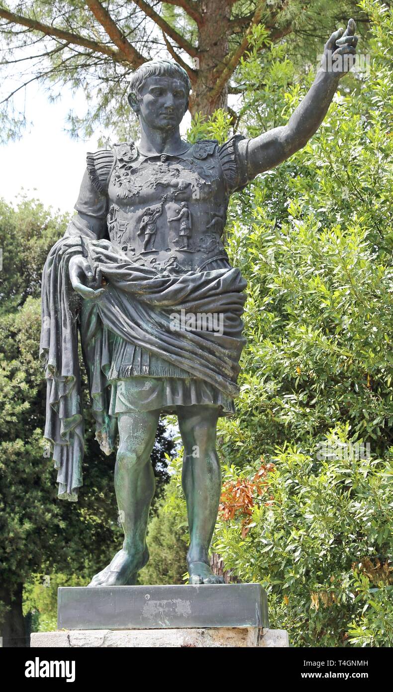 ancient statue of the emperor Caesar Augustus in the park Stock Photo ...