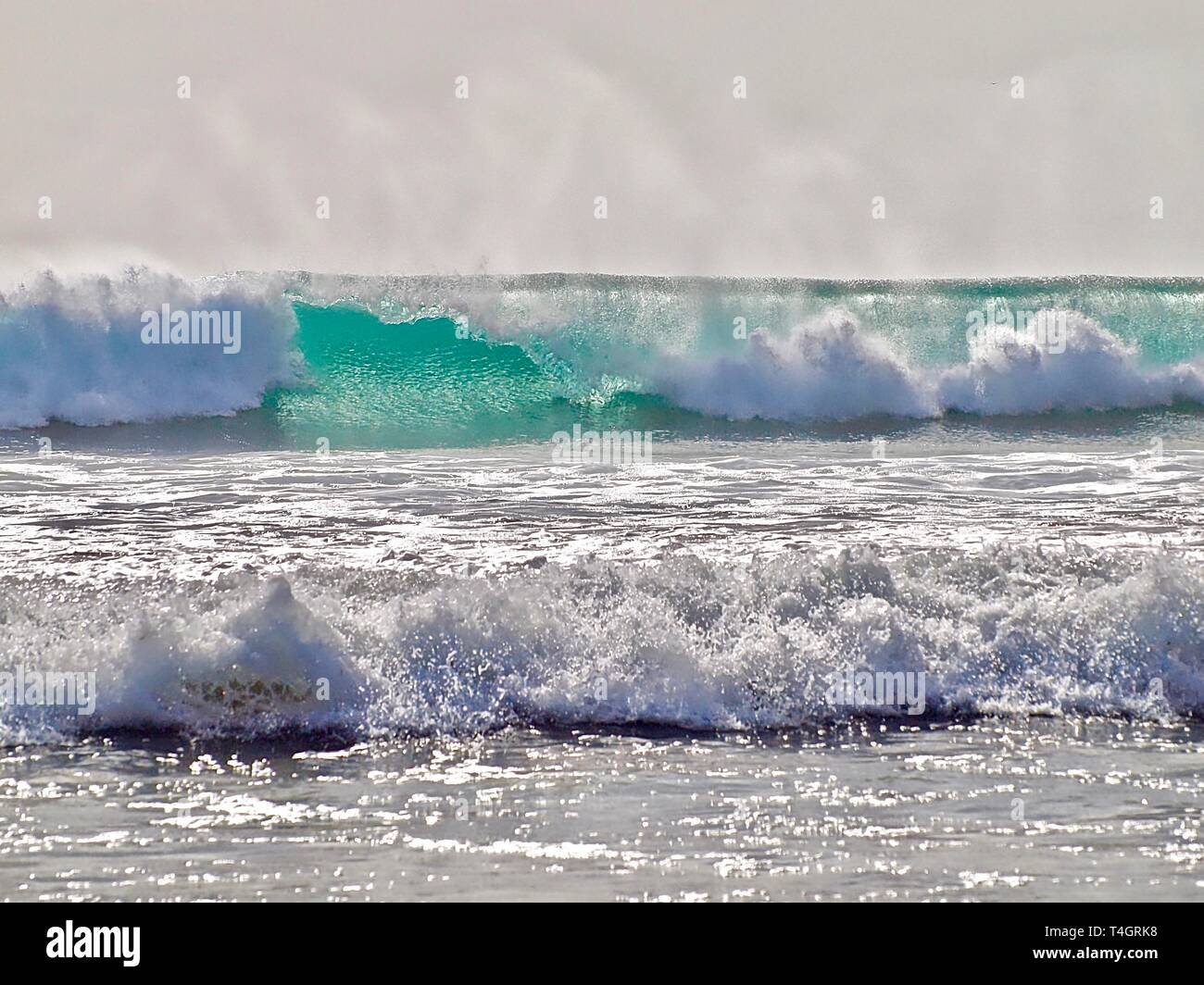 Beautiful and colorful waves in the ocean Stock Photo - Alamy