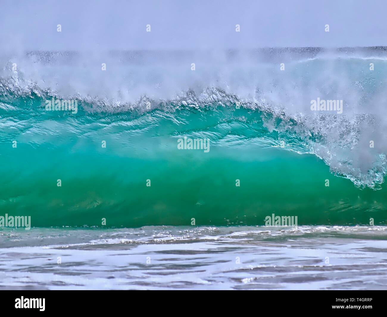 Beautiful and colorful waves in the ocean Stock Photo - Alamy