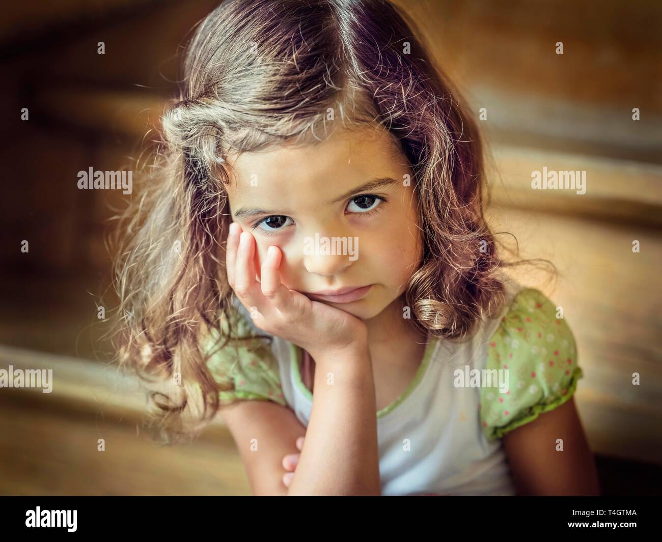 Look thoughtful hi-res stock photography and images - Alamy