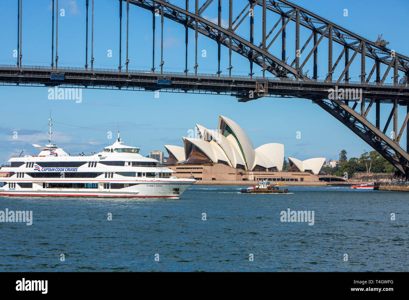 Captain Cook cruise boat Stock Photo - Alamy