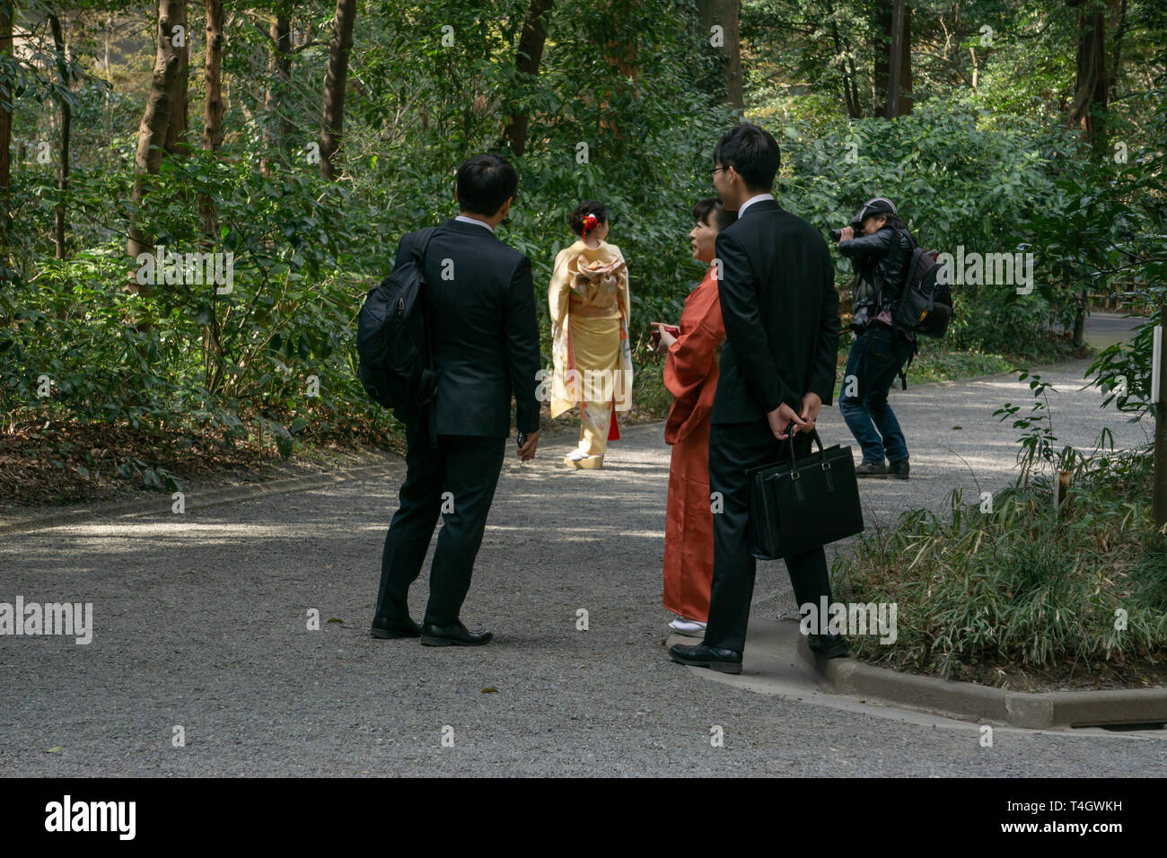There Were Plenty Of Families Taking Pics Of Their Daughters Dressed In