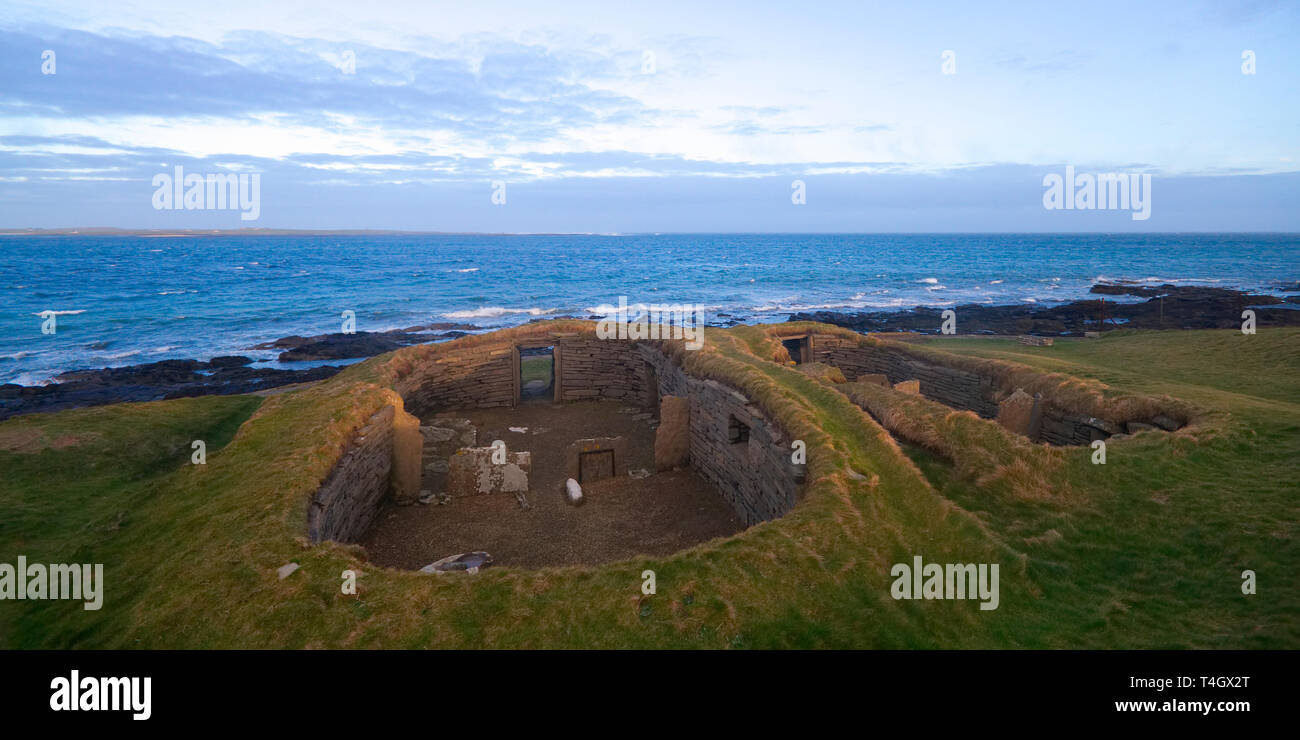 Knap of Howar Neolithic house, Orkney Isles Stock Photo - Alamy