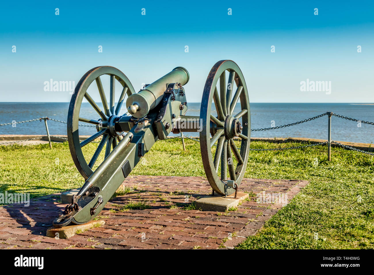 Civil war sea fort cannon hi-res stock photography and images - Alamy