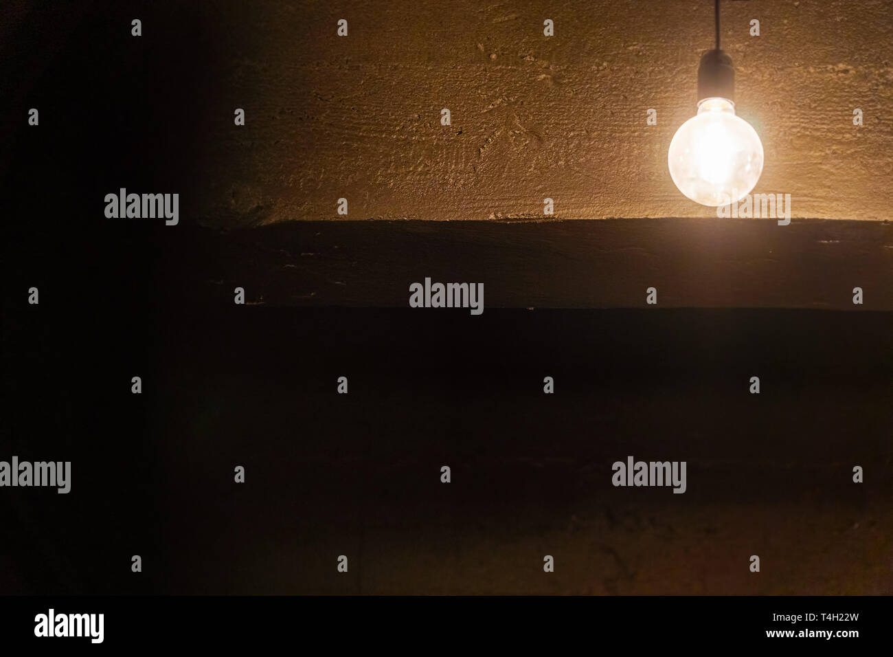 Hanging suspended light bulb lightbulb hi-res stock photography and ...
