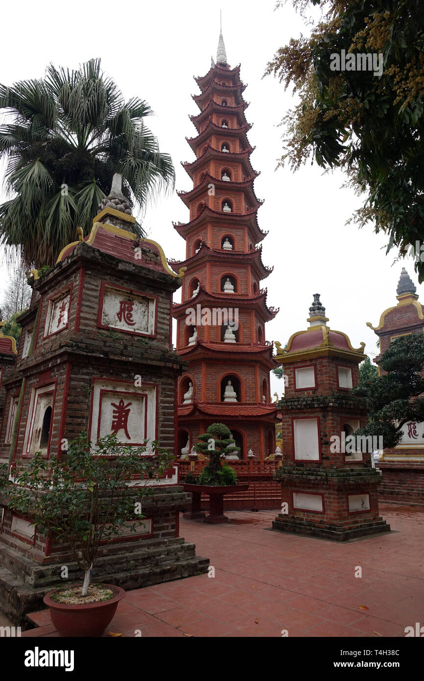 Trấn Quốc Pagoda, the oldest Buddhist temple in Hanoi, Vietnam, Asia ...