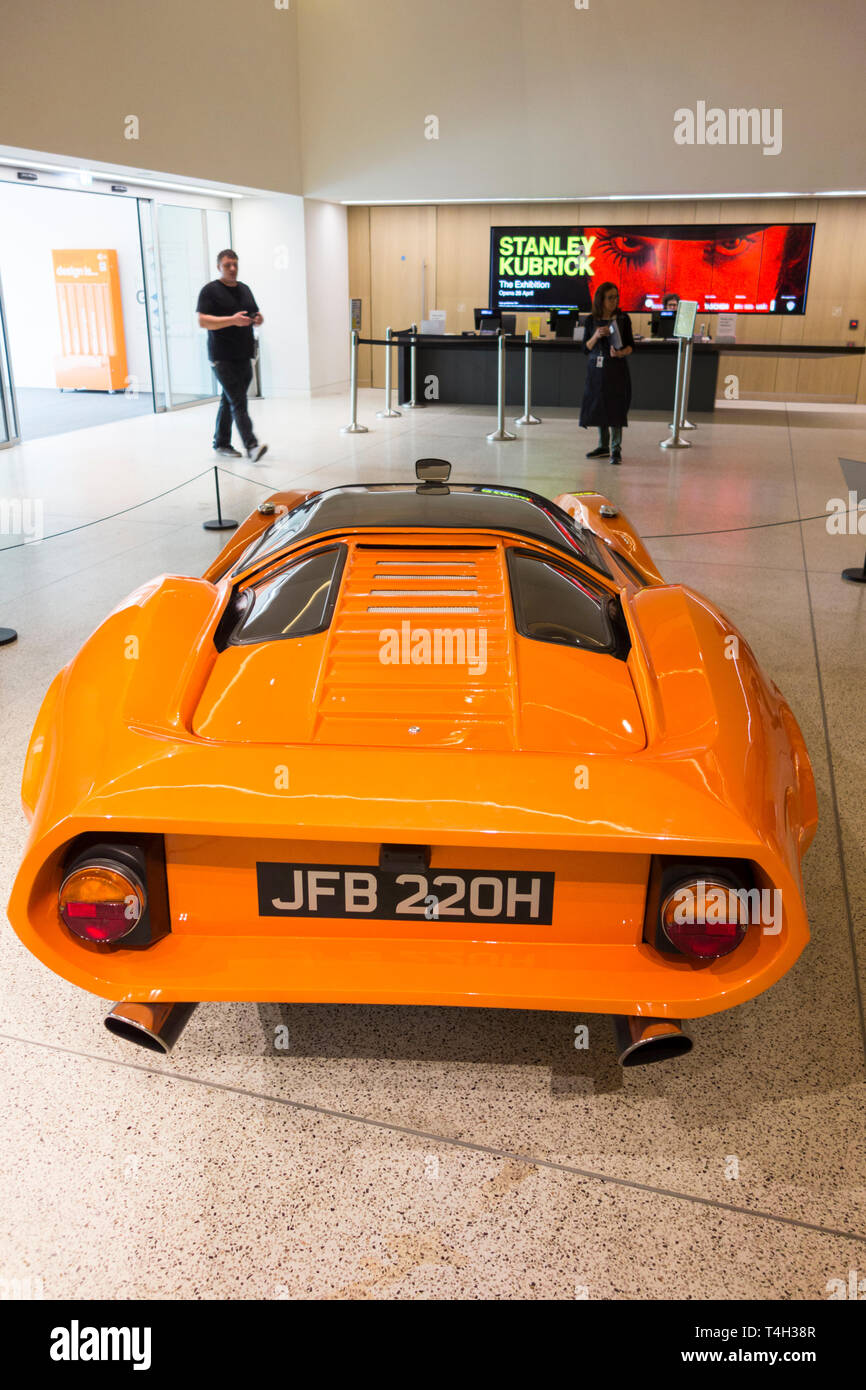 16 Car High Resolution Stock Photography and Images - Alamy