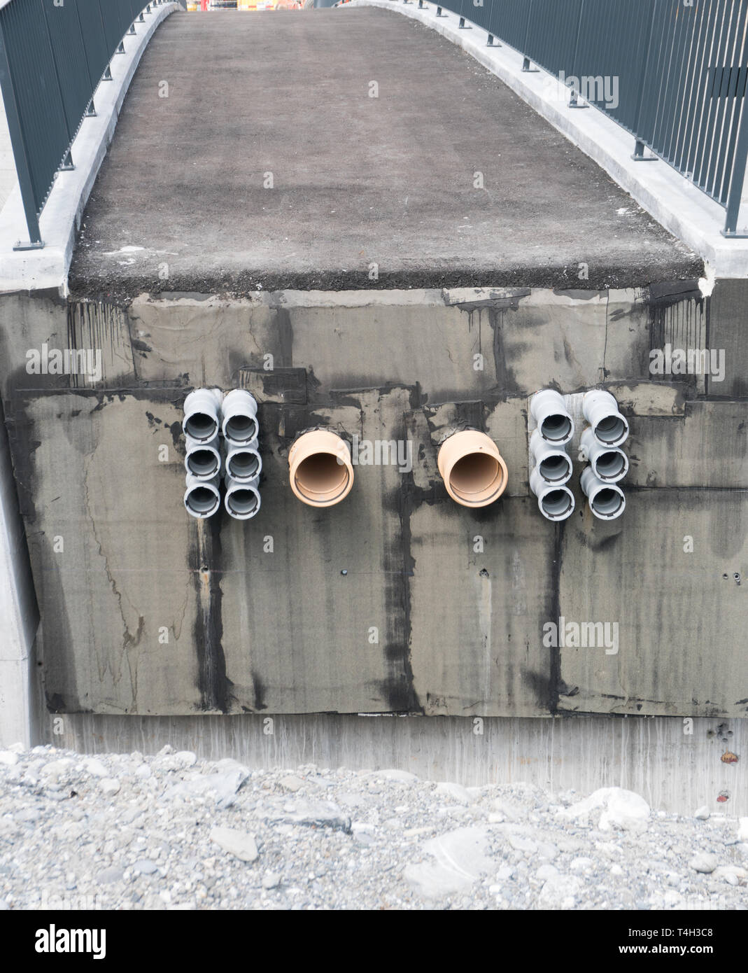 Pipe bridge hi-res stock photography and images - Alamy