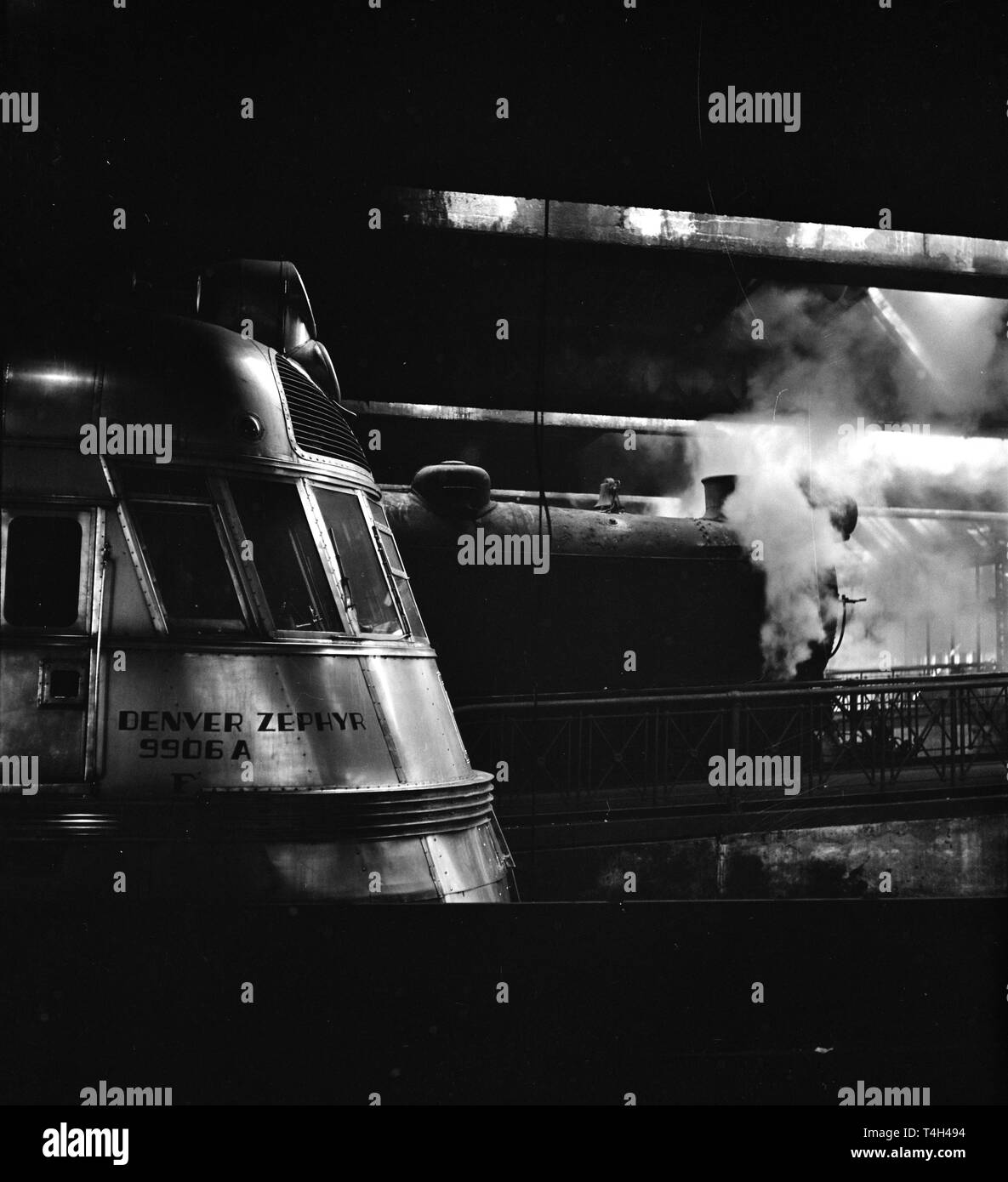 Train 1940s america hi-res stock photography and images - Alamy