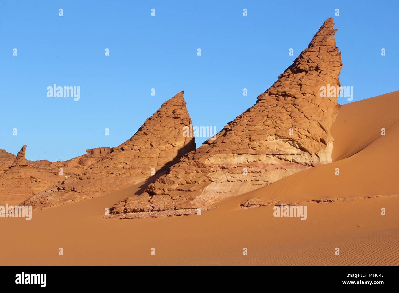 Sahara desert in central hi-res stock photography and images - Alamy