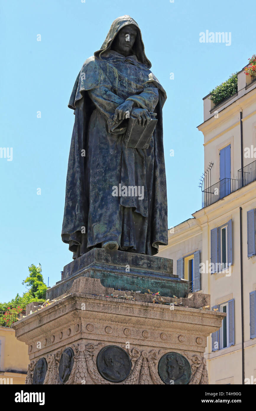 Bronze Statue of Giordano Bruno at Campo de Fiori in Rome Italy Stock ...