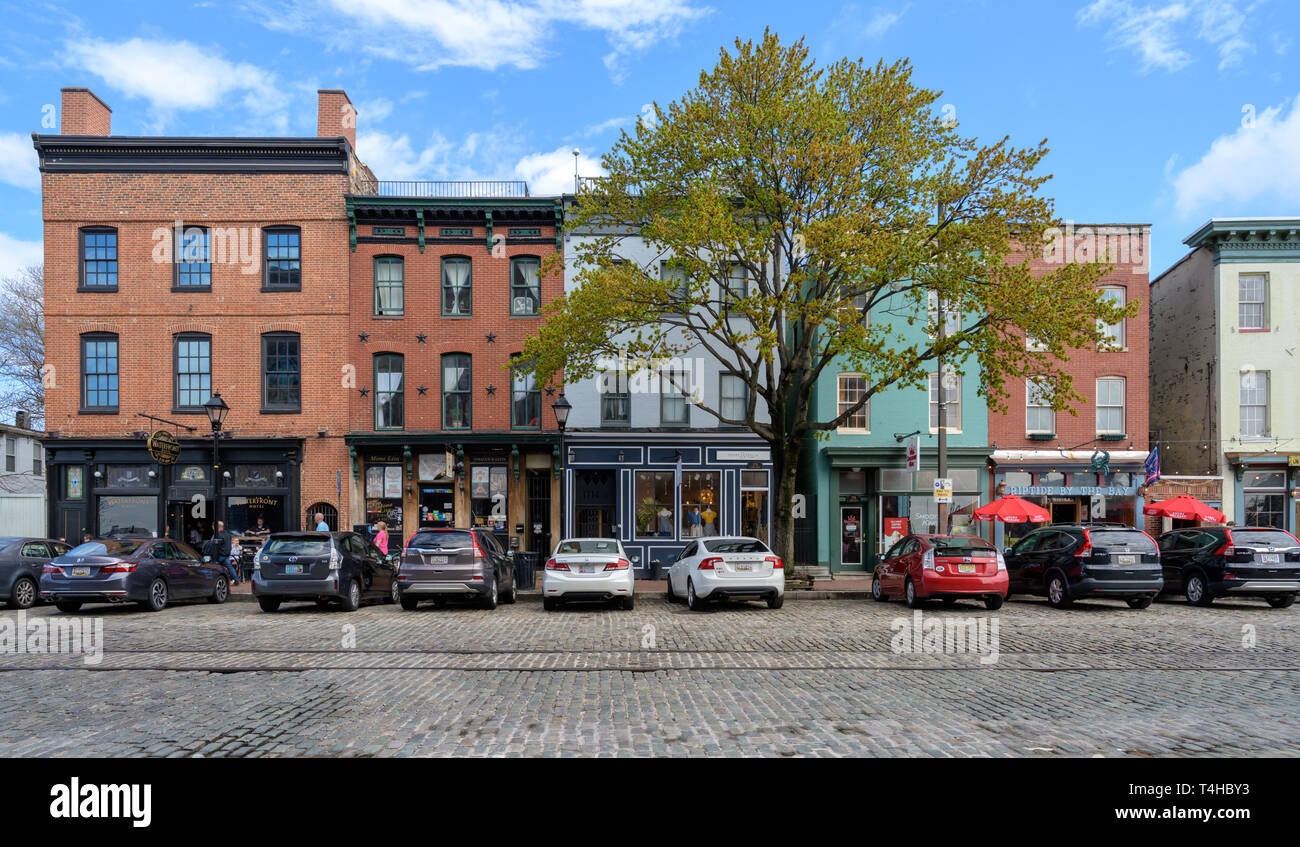 Downtown baltimore blue sky hi-res stock photography and images - Alamy